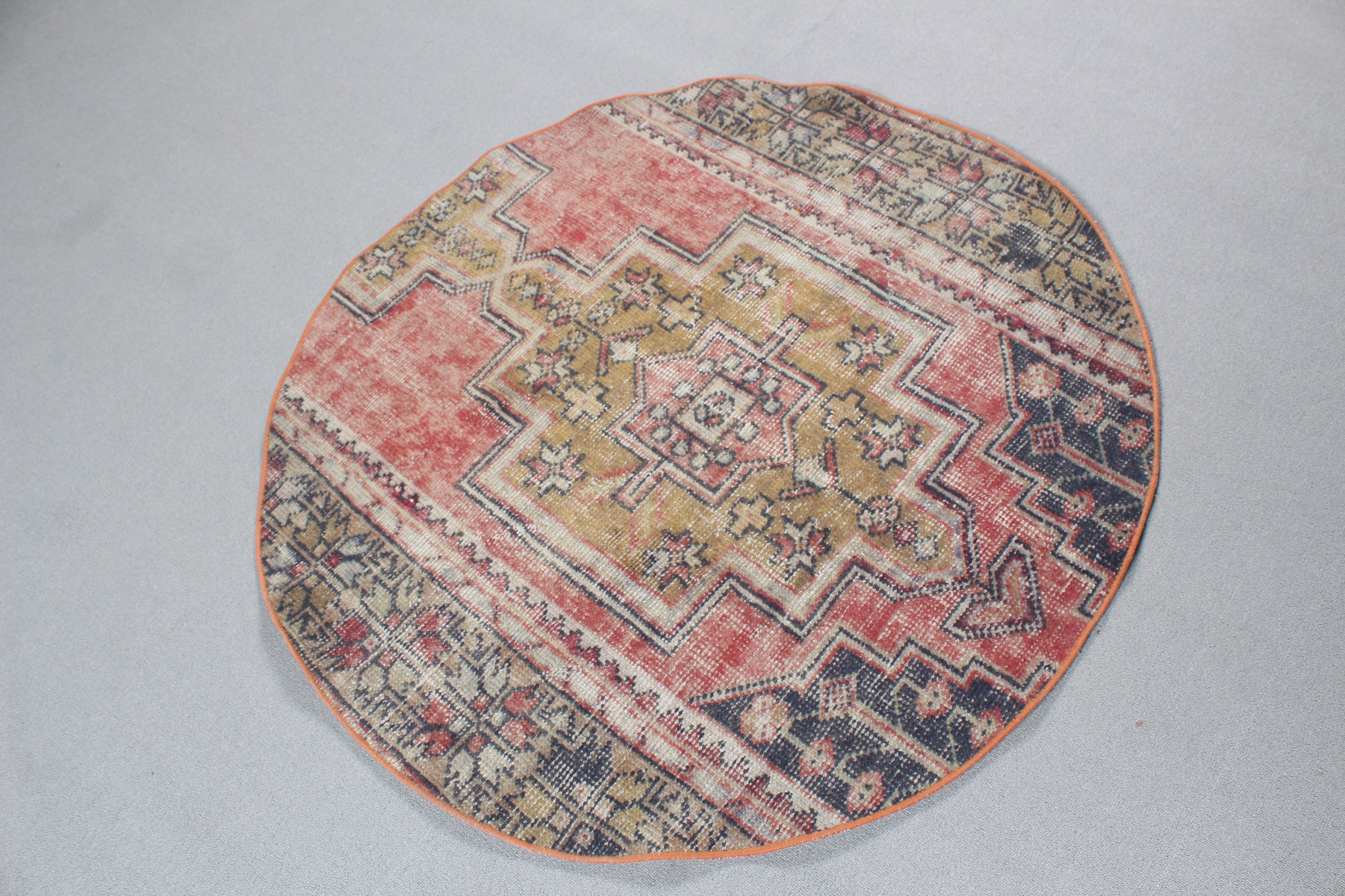 Astoria Grand Authentic Handwoven Vintage Turkish Round Rug Ideal for ...