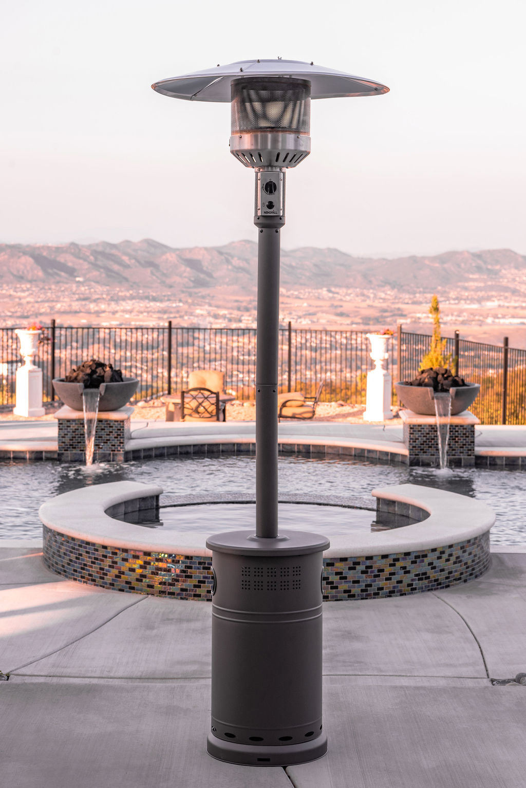 Nexgrill Chauffe-terrasse au propane en bronze 92 po Nexgrill Sundara ... Nexgrill Chauffe-terrasse au propane en bronze 92 po Nexgrill Sundara ...