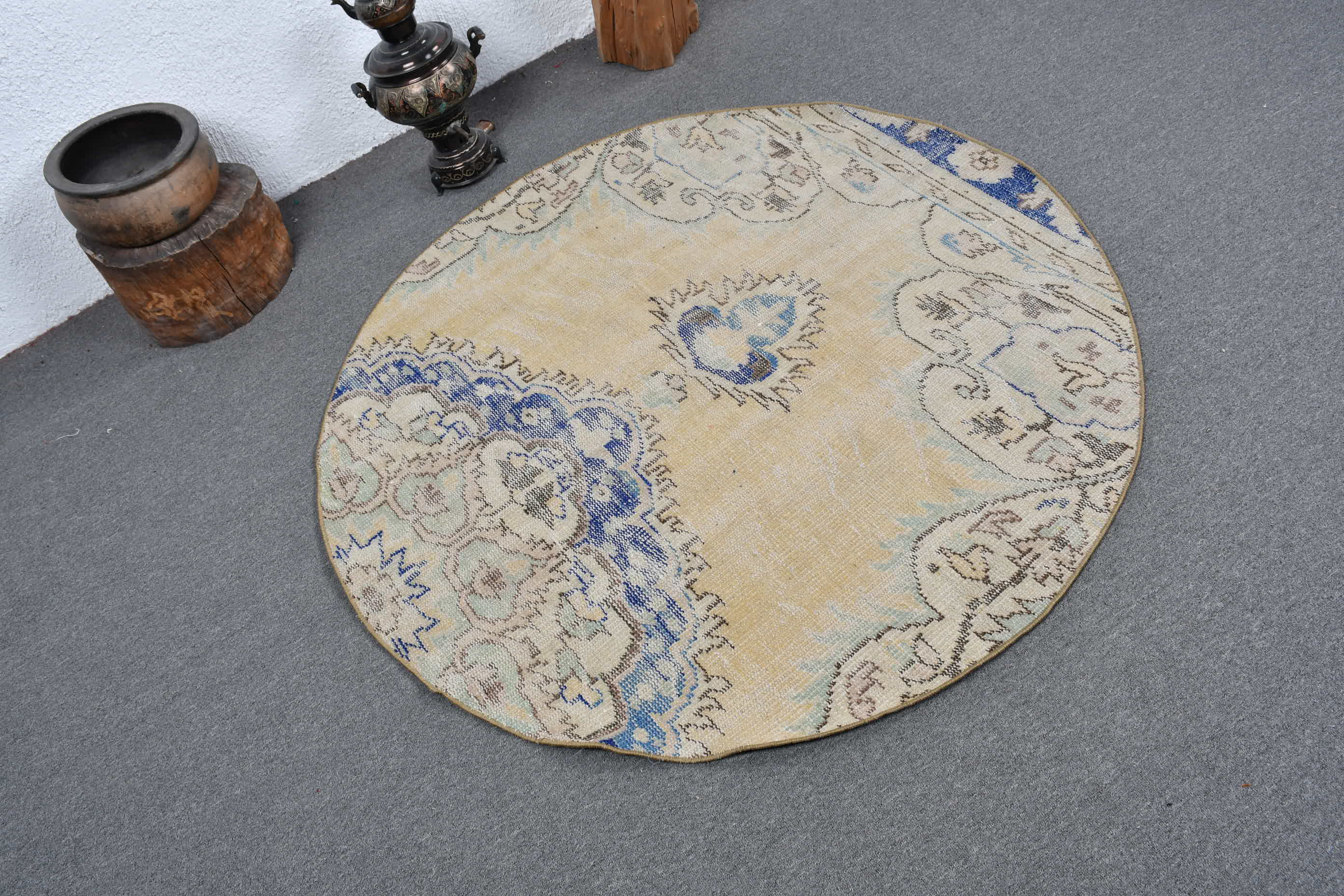Bungalow Rose Traditional Handmade Turkish Round Rug with Distinctive ...