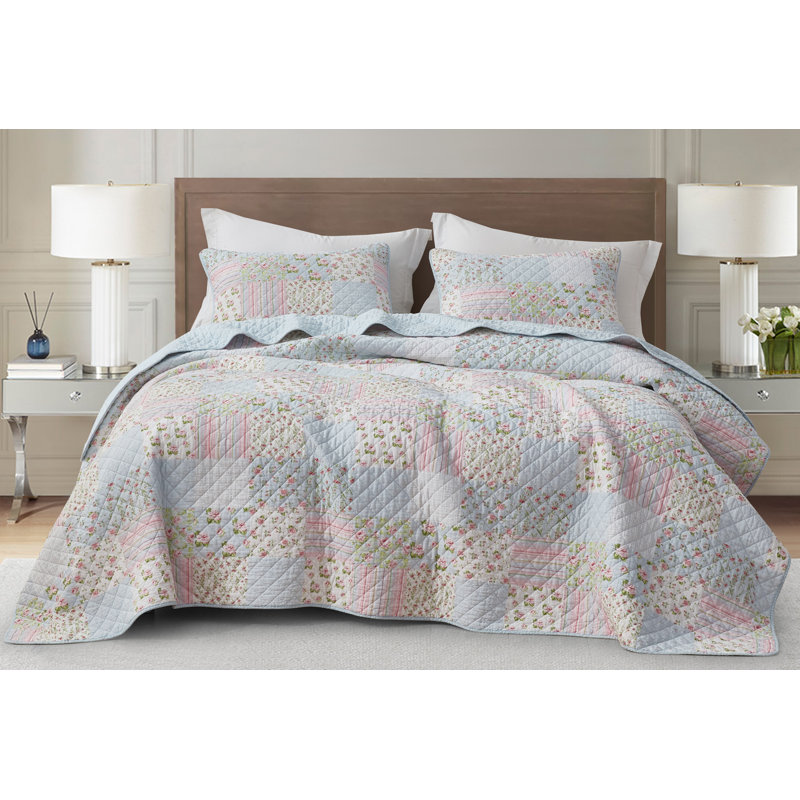 Chezmoi Collection Holly Blue/Pink/Ivory/Red/Green Standard Cotton ...