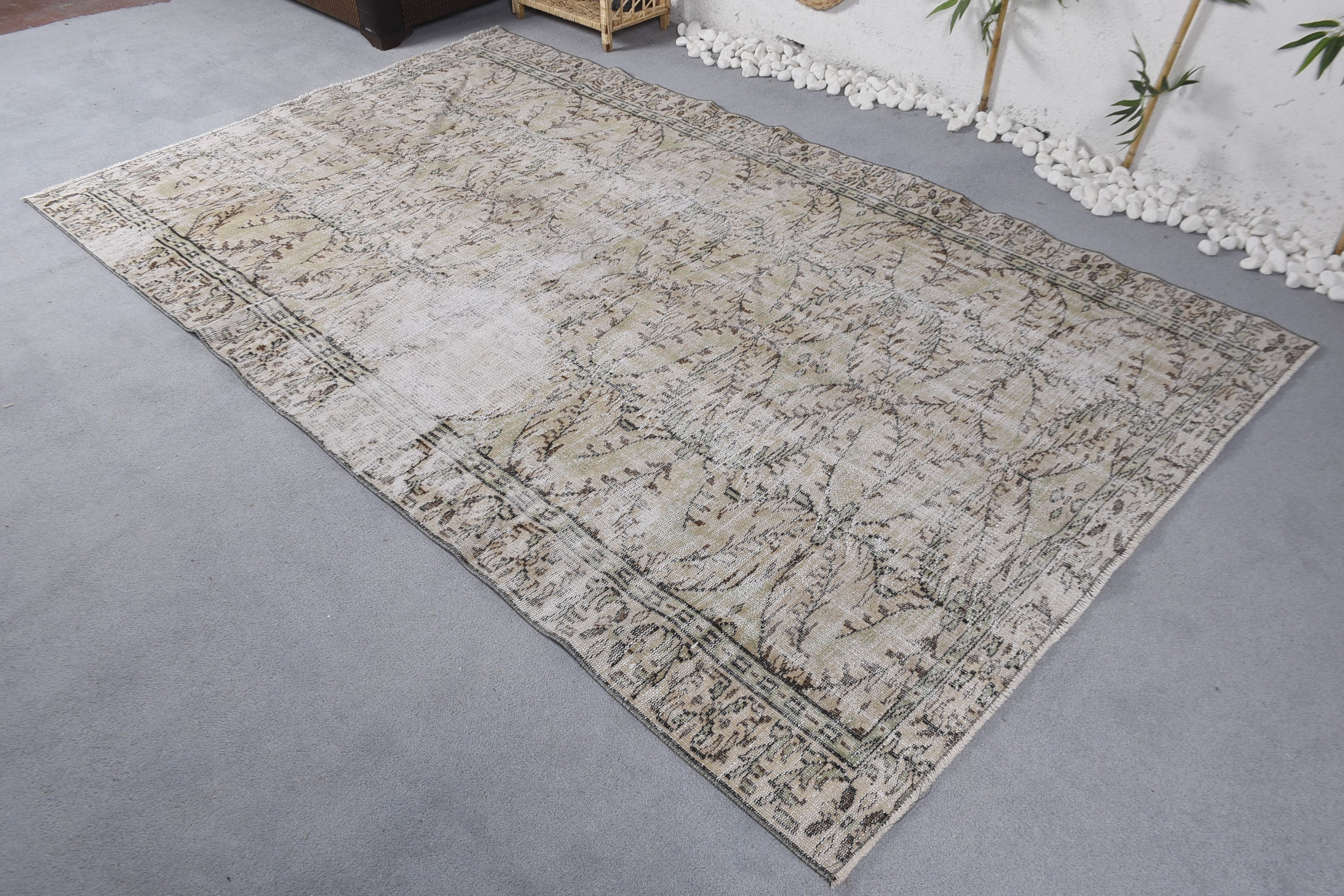 Isabelline Vintage Rug, Luxury Rugs, Brown Oriental Rug, Turkish Rug, 5 ...