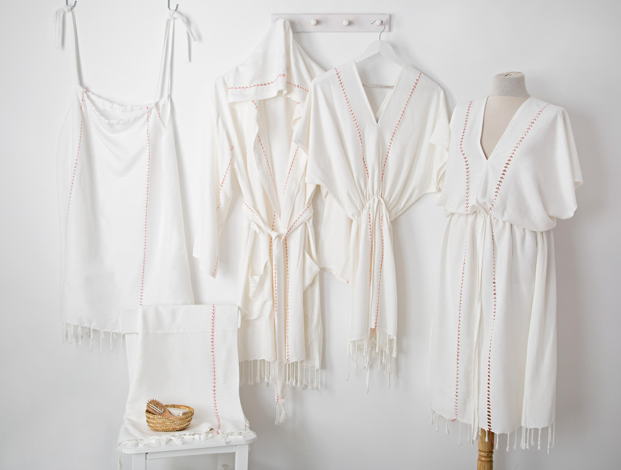 East Urban Home Cotton Above Knee Bathrobe with Pockets and Hood ...