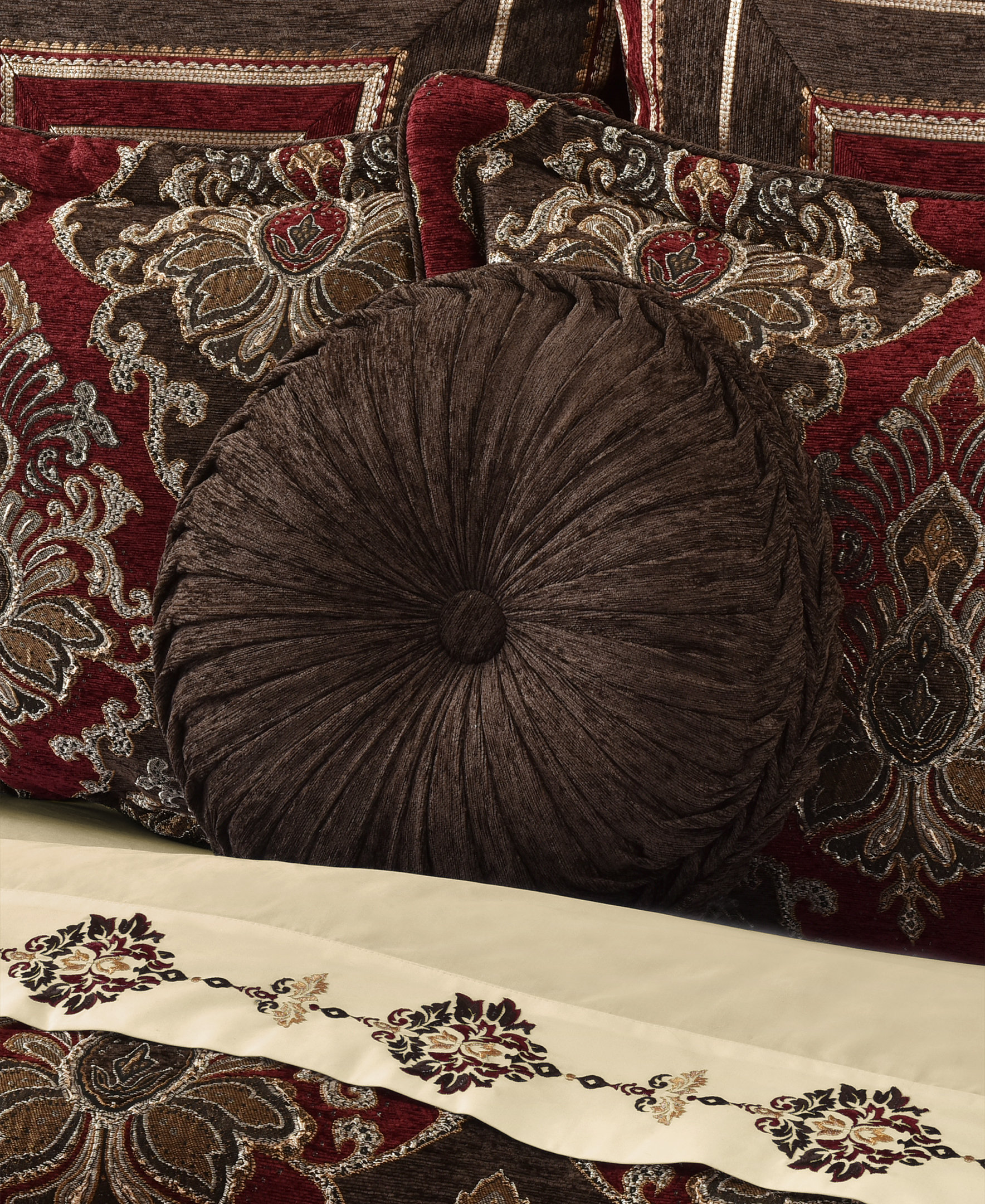 Five Queens Court Chandler Tufted Round Decorative Throw Pillow | Wayfair