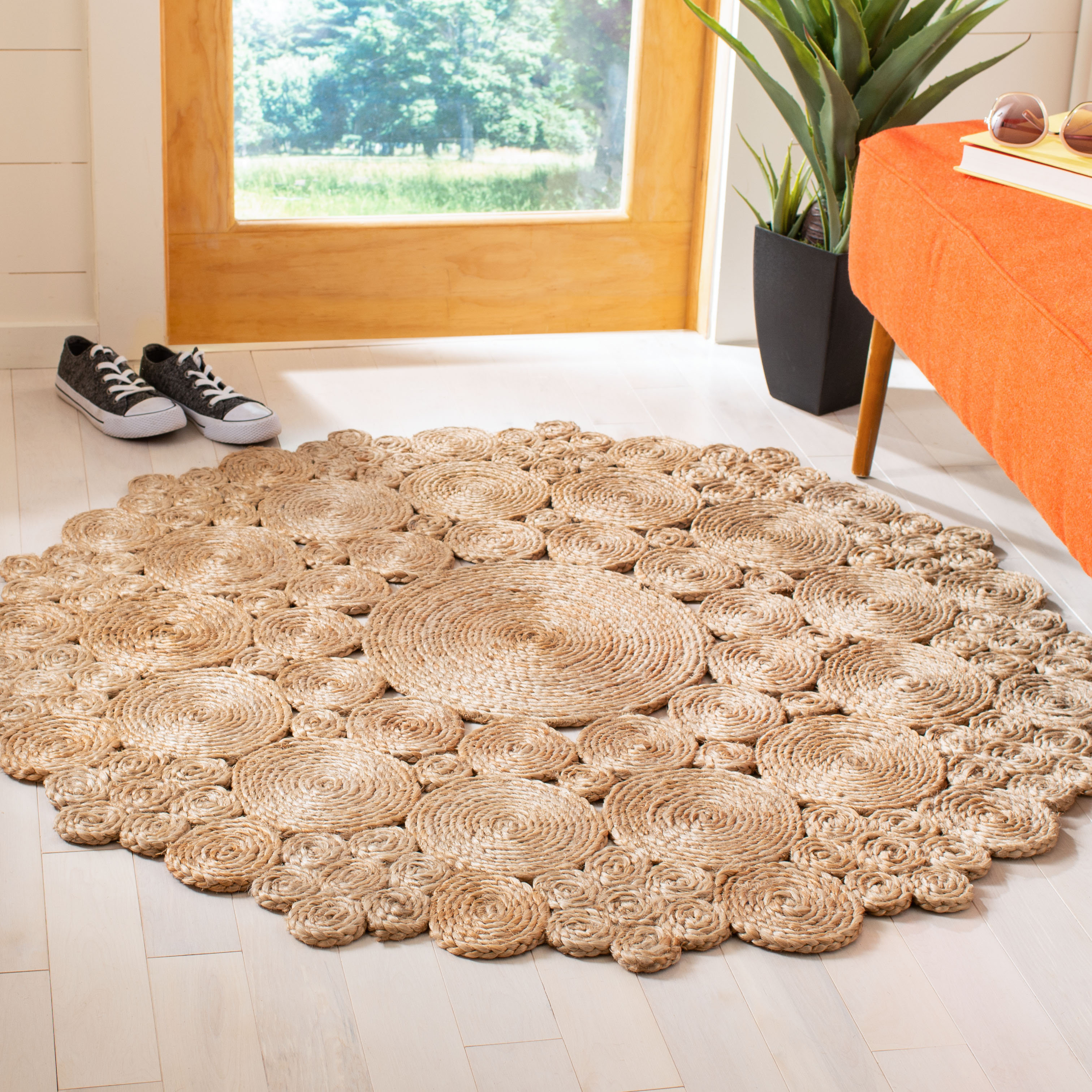 World Menagerie Round Tiamat Hand-Woven Flatweave Jute/Sisal Natural ...