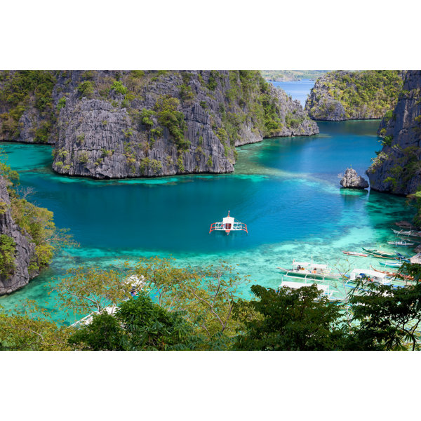 House of Hampton Blue Lagoon At Kayangan Lake by Fototrav - No Frame ...
