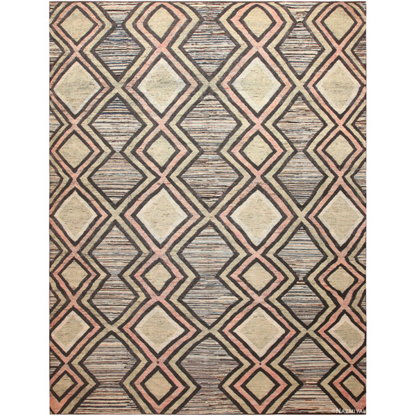 Nazmiyal Collection One-of-a-Kind Large Diamond Design Modern Central ...