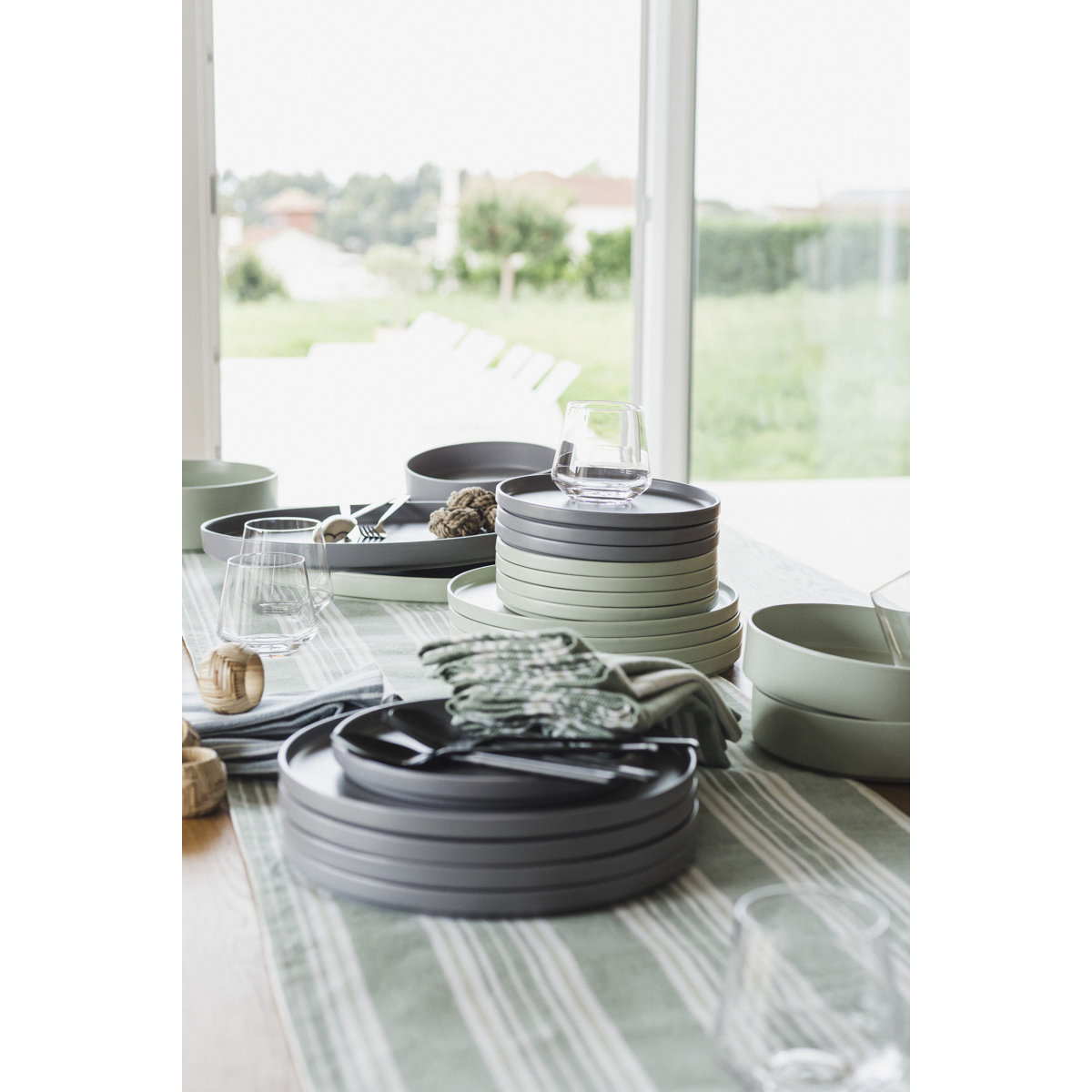 over&back Stackable 16-Piece Semi Hand-Finished Stoneware Dinnerware ...