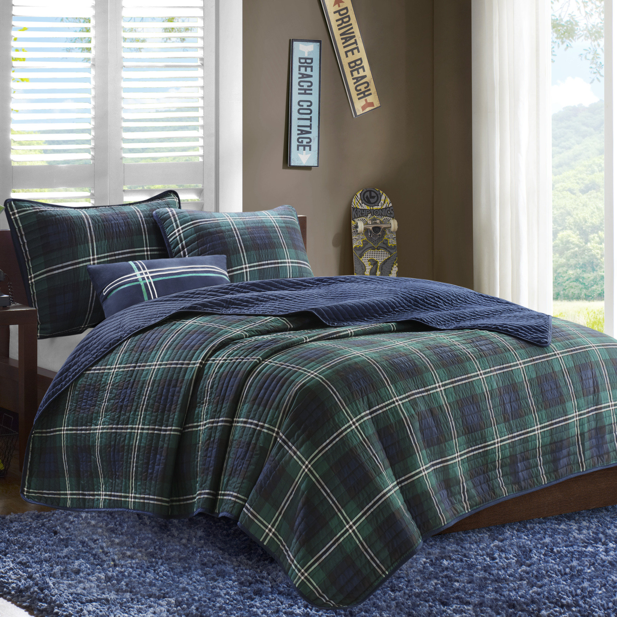 Intelligent Design Brody Reversible Quilt Set with Throw Pillow ...
