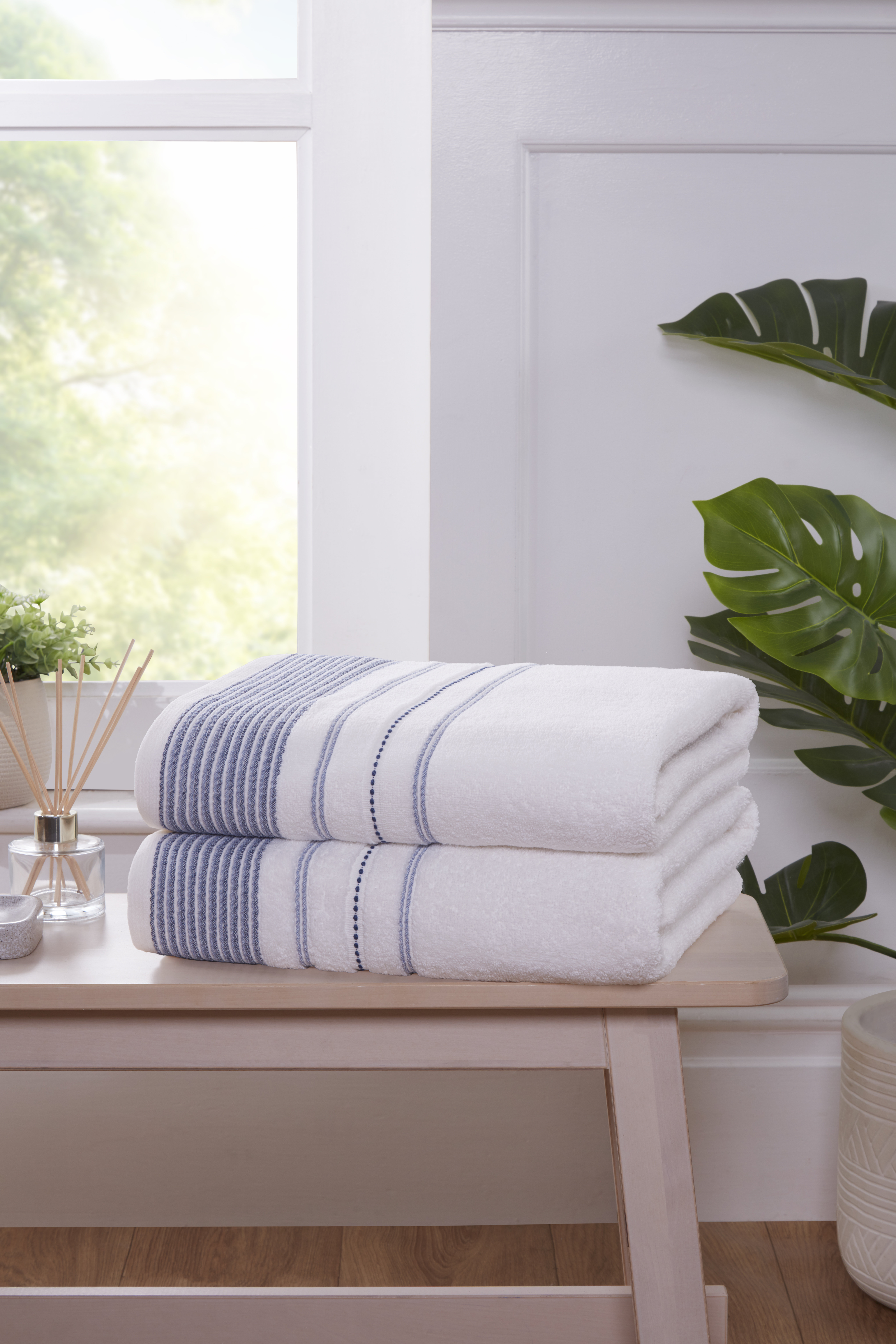 Beachcrest Home Dakota Stripe Bath Sheet Blue | Wayfair.co.uk