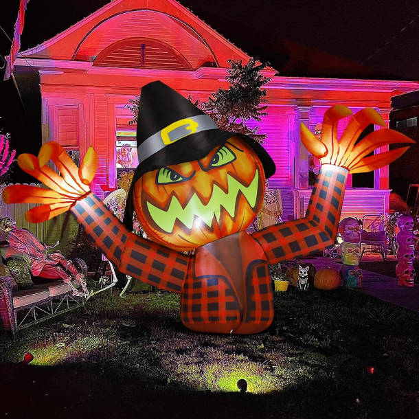 FunWorld Scream Ghost Face 6 Ft. Airblown Inflatable | Wayfair