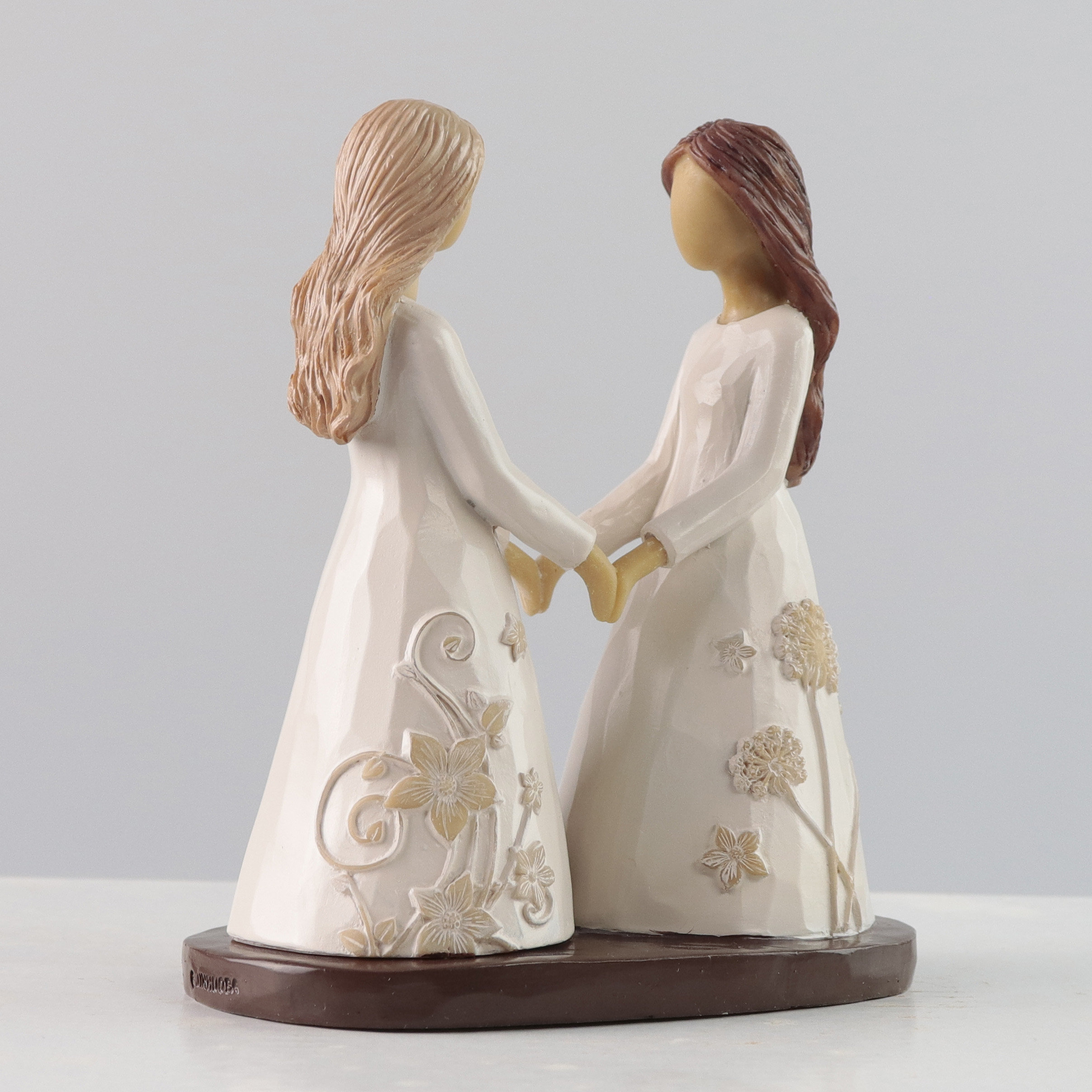 Winston Porter A Hand-holding Ornament Symbolizing The Sincere And Deep Friendship Between ...