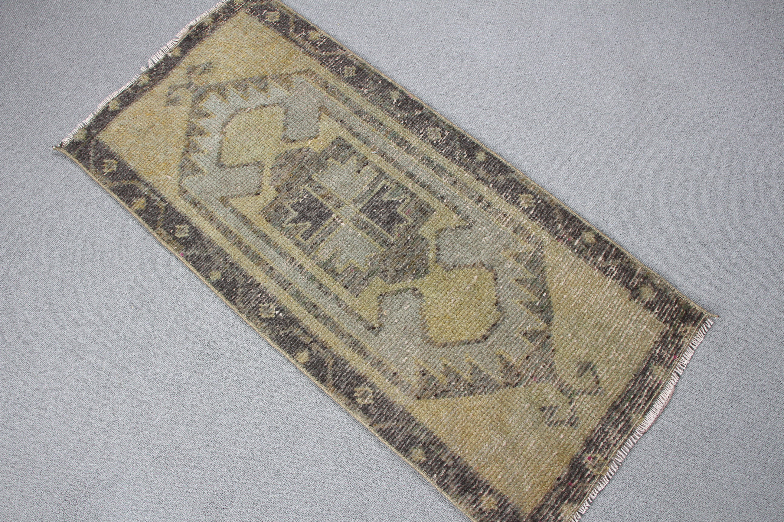 Dakota Fields Handwoven Turkish Vintage Oushak Small Wool Rug in Green ...