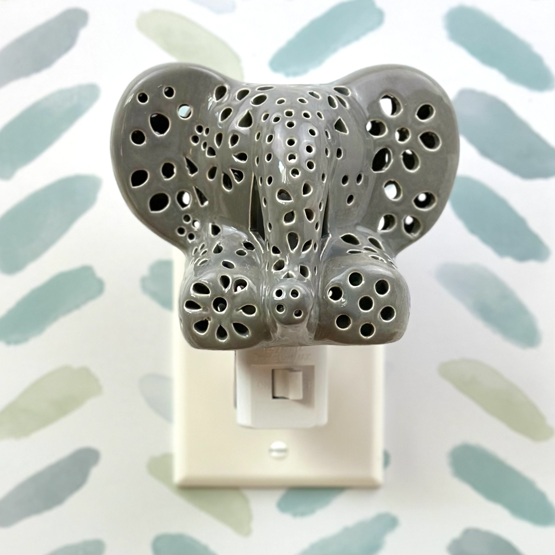 Lily's Lights Elephant Night Light | Wayfair