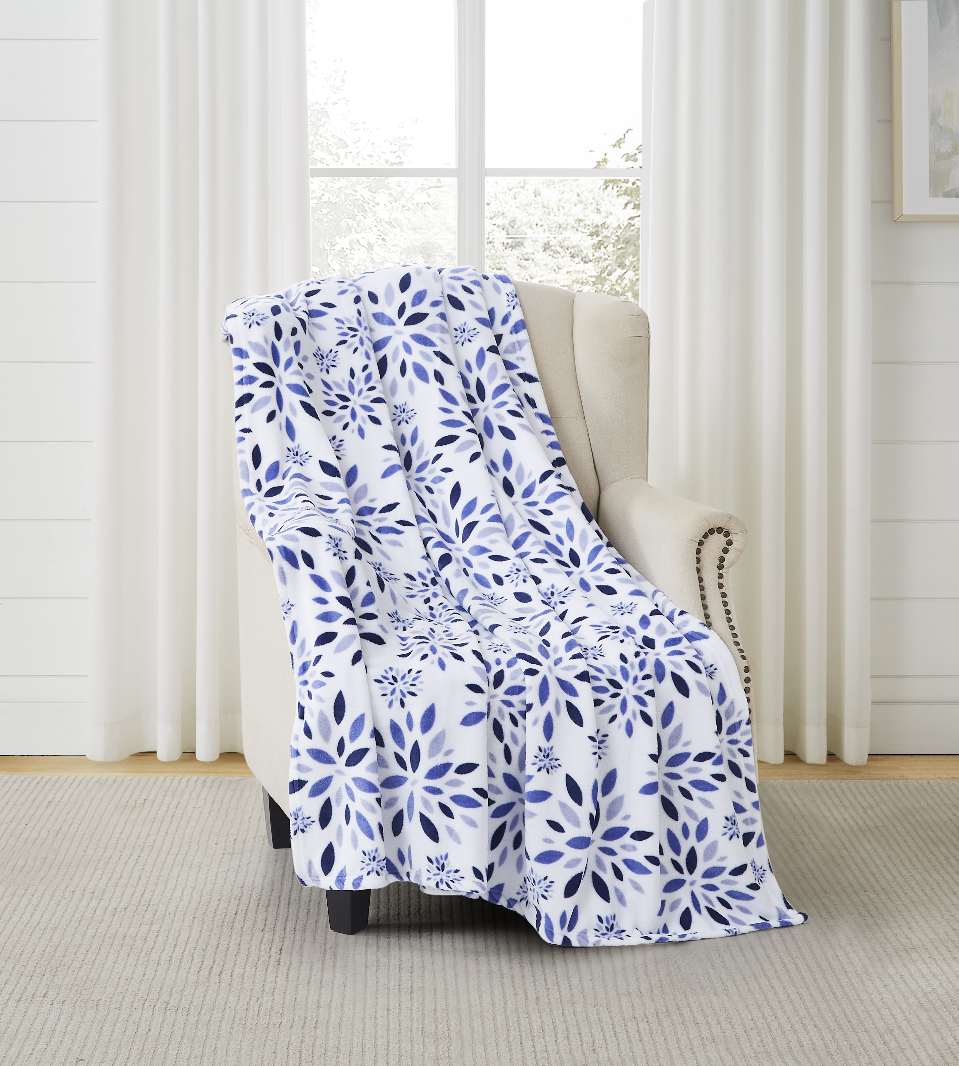 RT Designer's Collection Polyester Throw | Wayfair