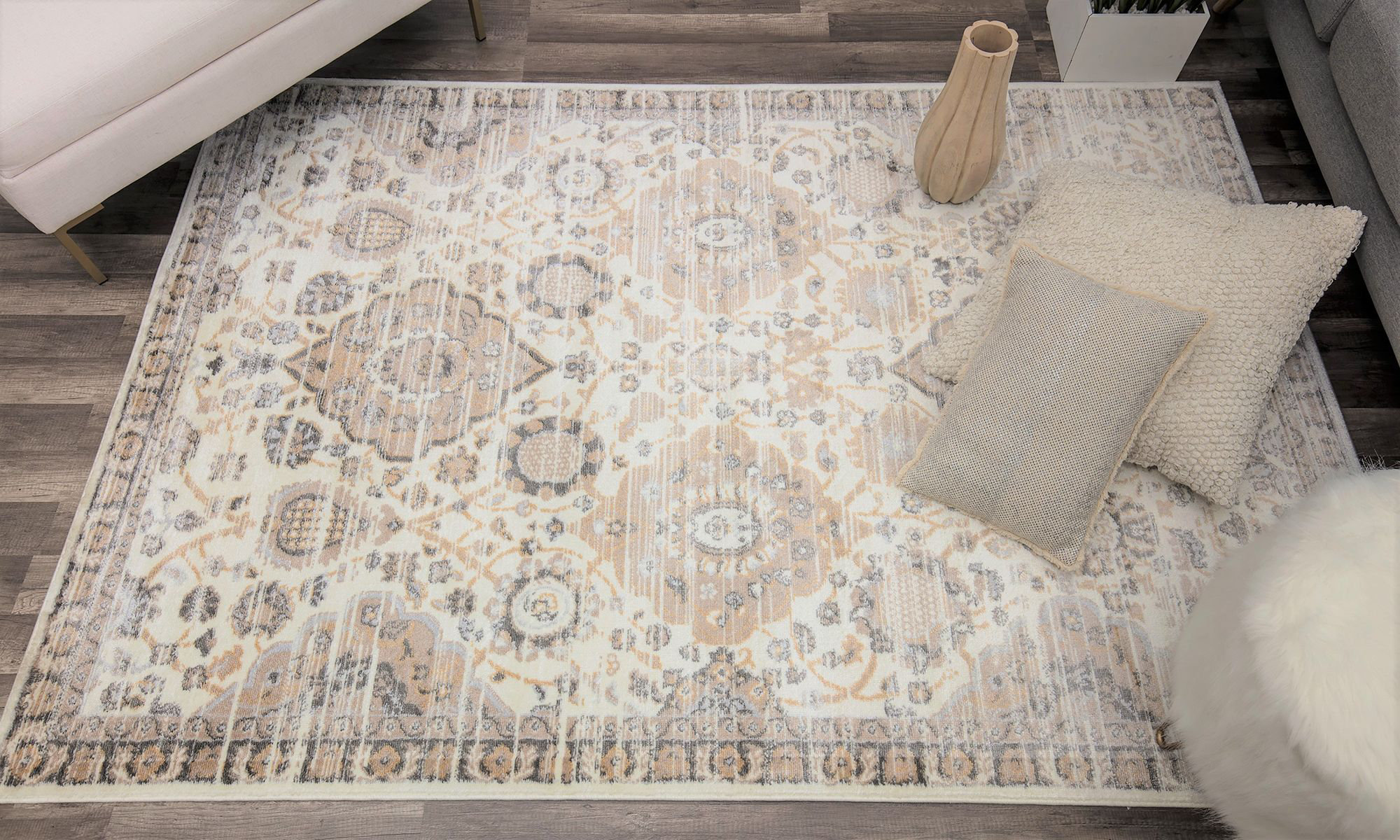 Charlton Home® Oriental Sugar Cookie Area Rug & Reviews | Wayfair