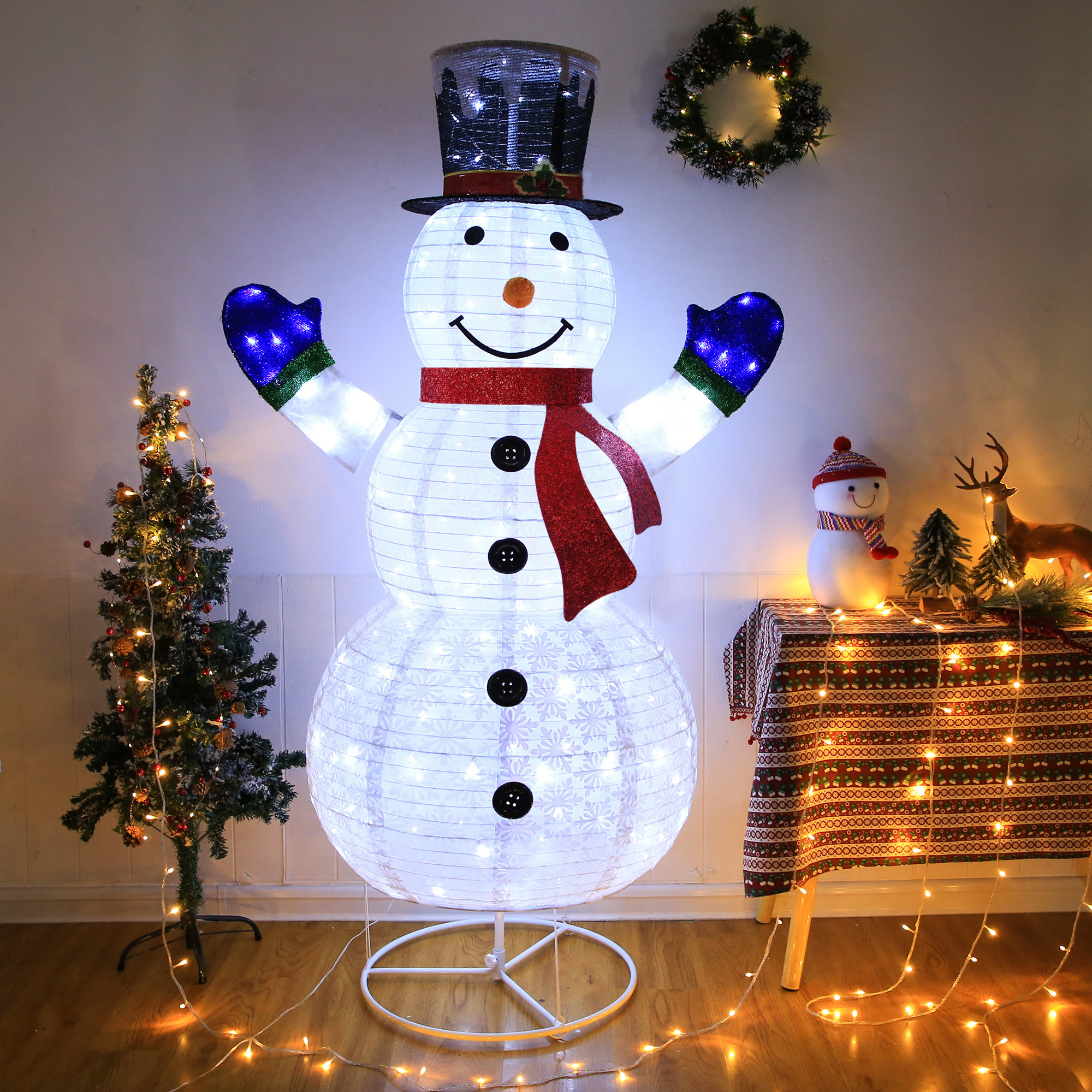 The Holiday Aisle® Telescopic Snowman Lighted Display - Wayfair Canada
