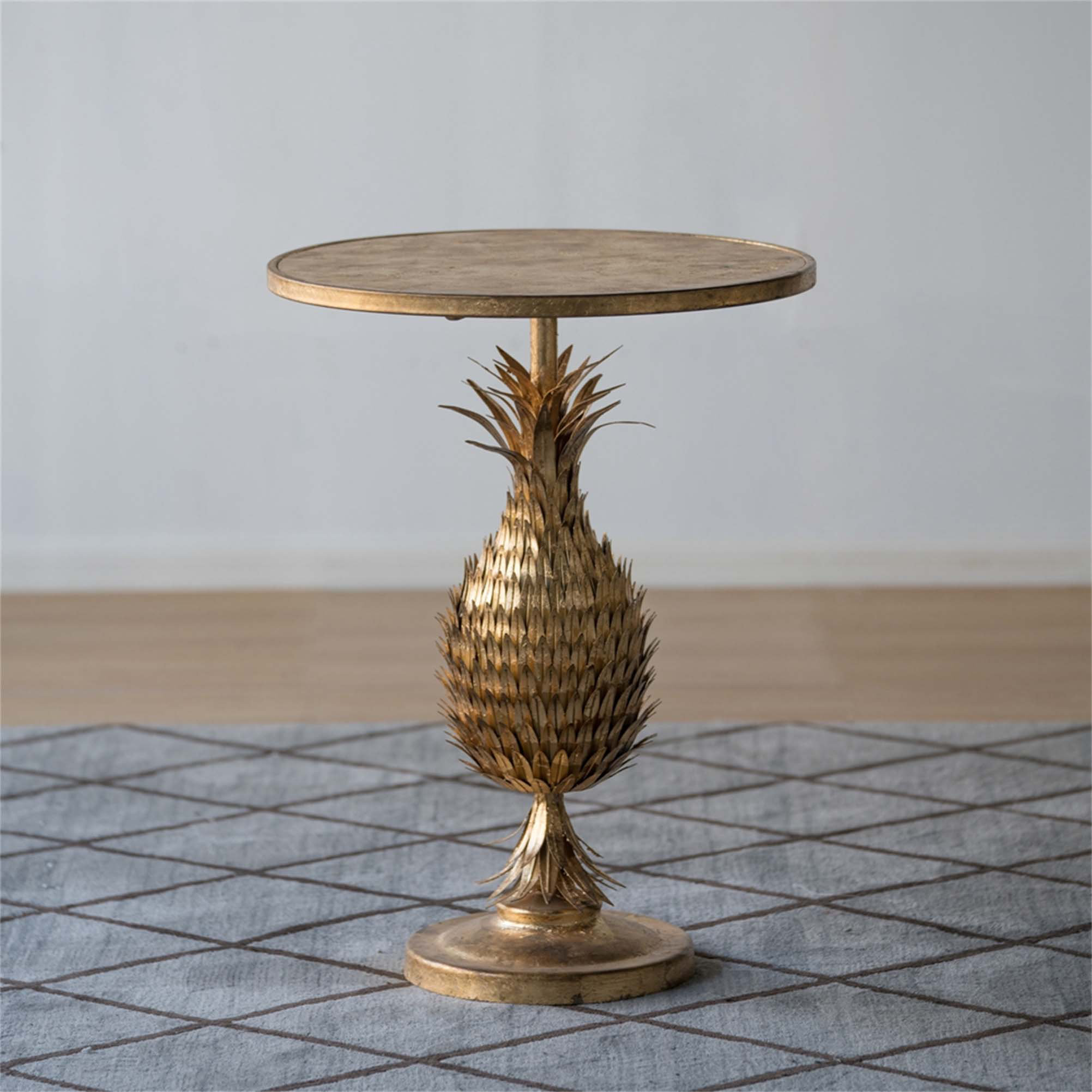 Rosdorf Park Lakieshia Pineapple Table | Wayfair