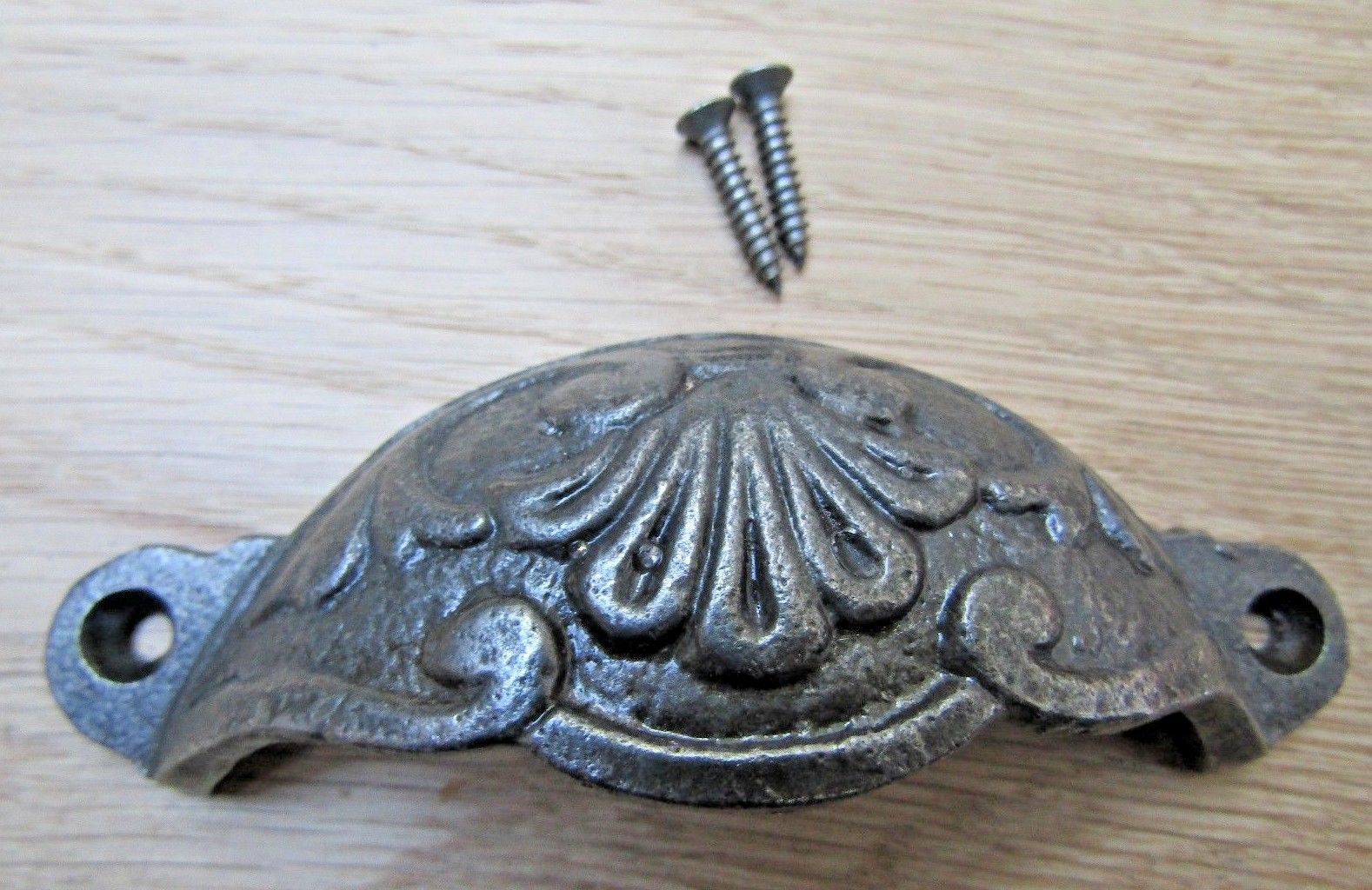 Ironmongery World Floral Cup Pull Handle Antique Brass on Iron ...