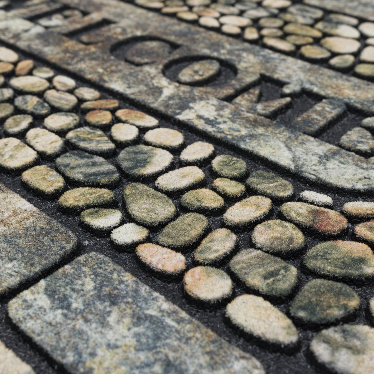 Darby Home Co Kanesha Welcome Garden Pebbles Recycled Rubber All ...