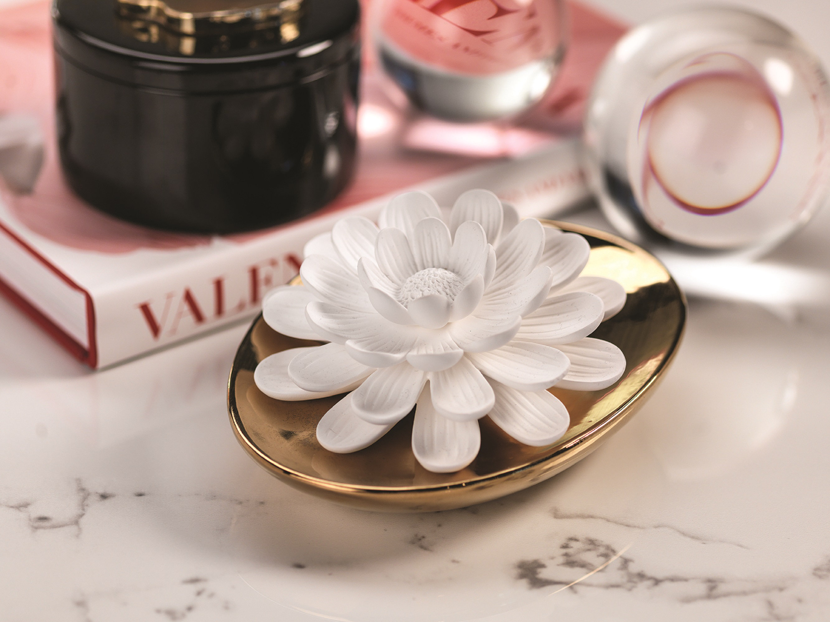 Zodax Dream Porcelain Fleur d Oranger Fragrance Flower Diffuser ...
