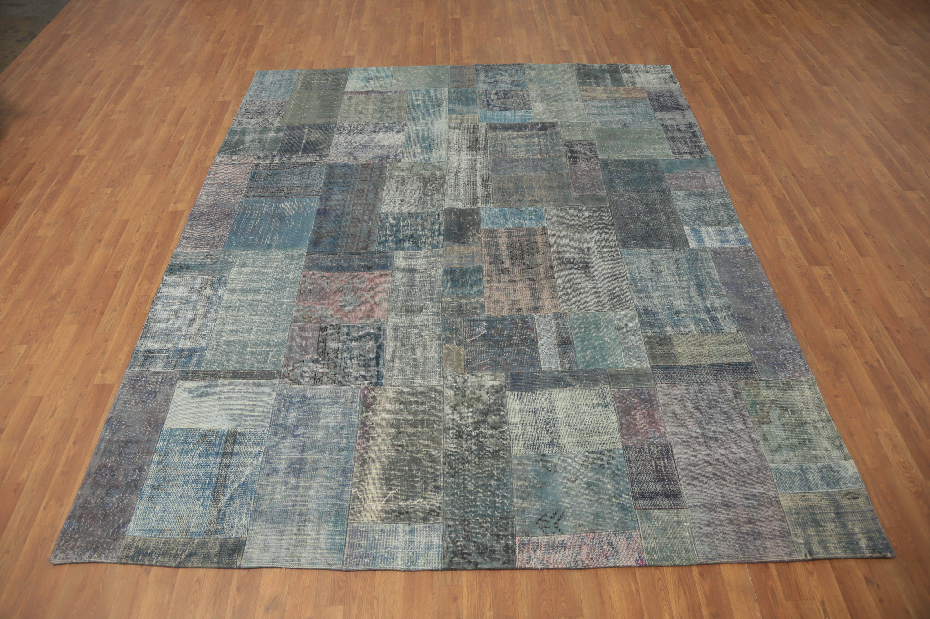 Dakota Fields Distressed Patchwork Living Room Area Rug 8x10 | Wayfair