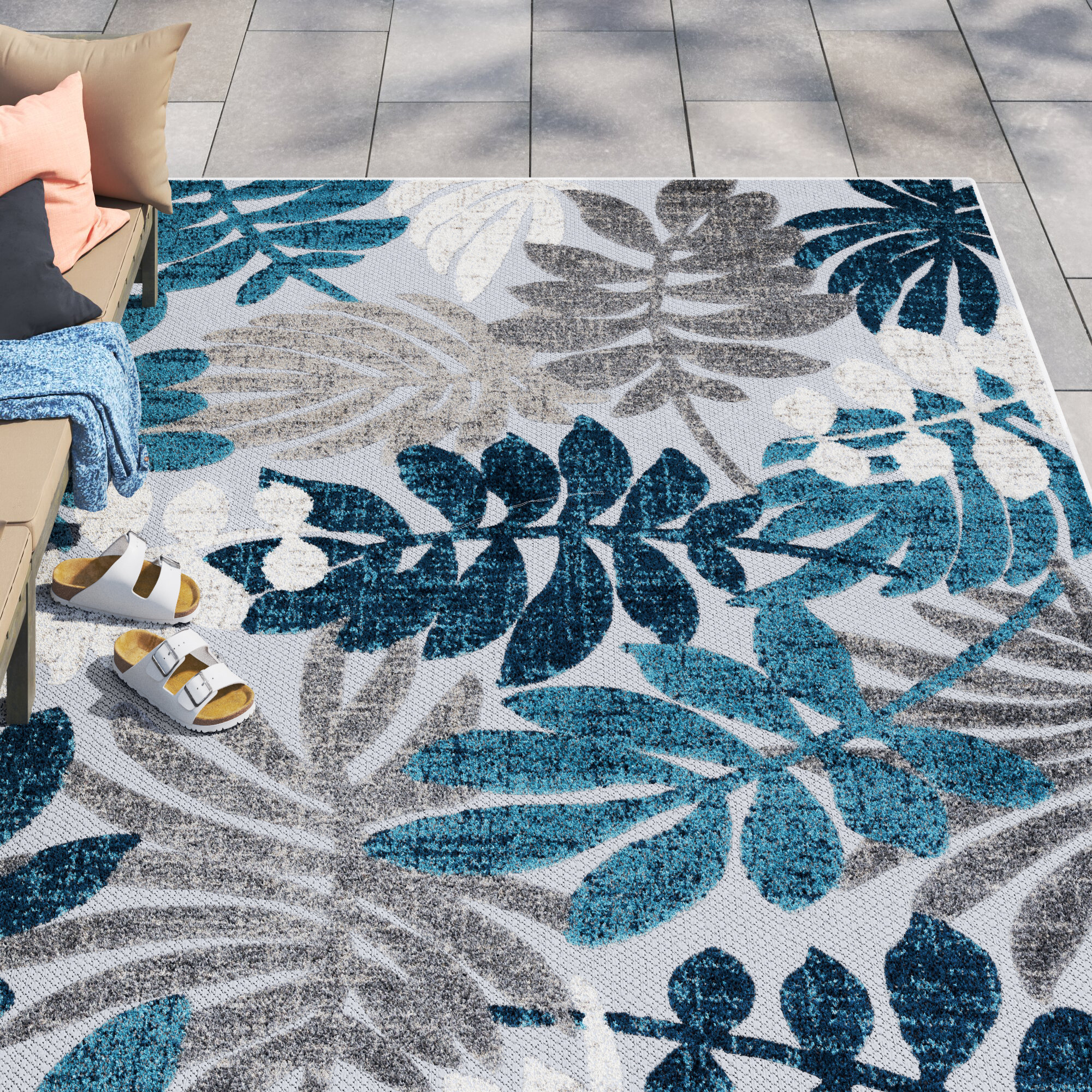 Beachcrest Home™ Langford Floral Gray/Blue Indoor / Outdoor Area Rug ...