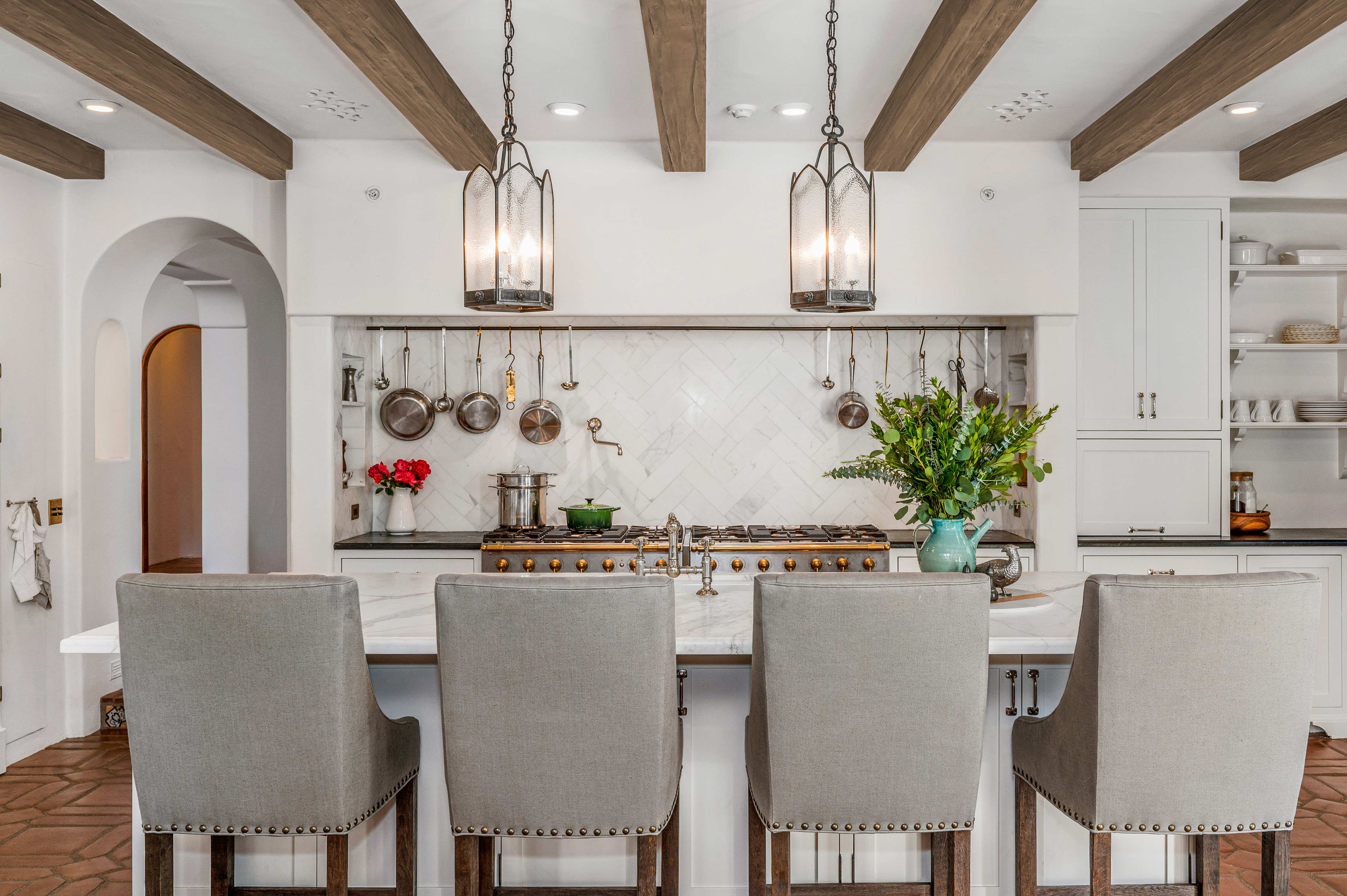 Barron Designs Poutre de plafond en faux bois vieilli H 8 po x l 120 po ...