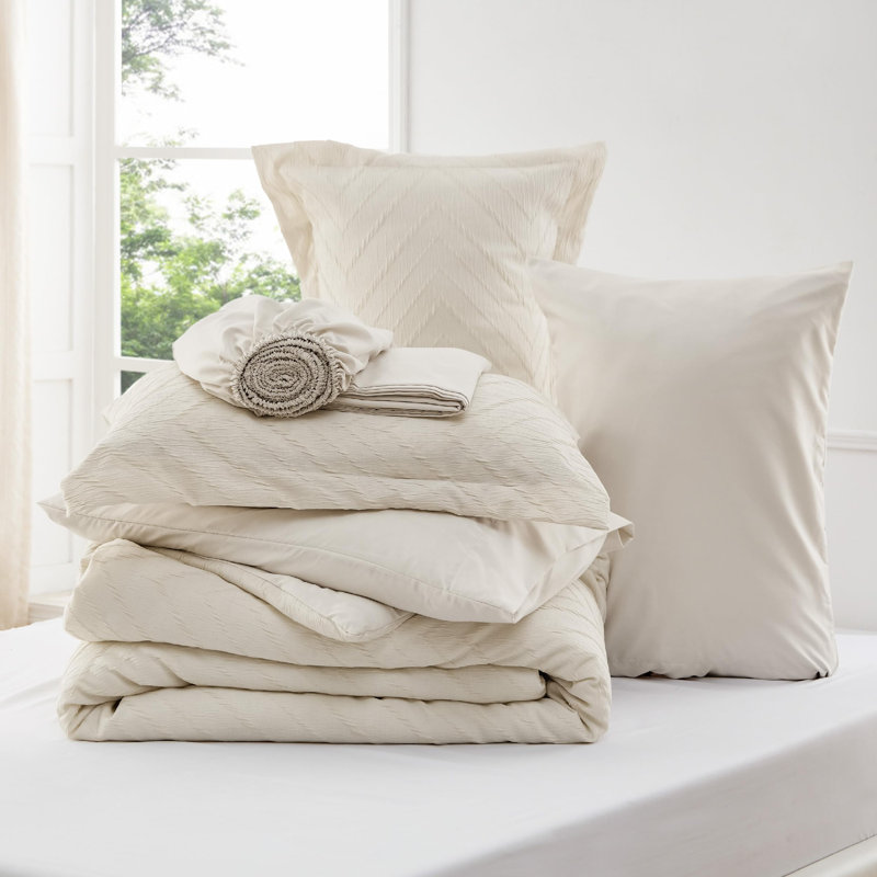 Bedsure Folding Crease Jacquard Comforter Set | Wayfair