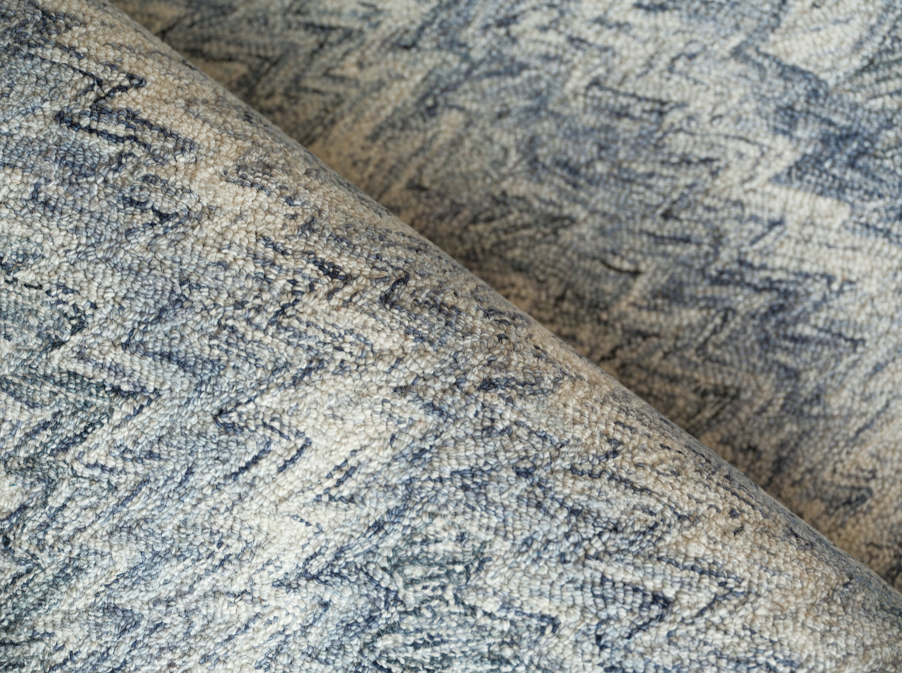 EXQUISITE RUGS Bargello Hand Tufted New Zealand Wool Geometric Area Rug ...