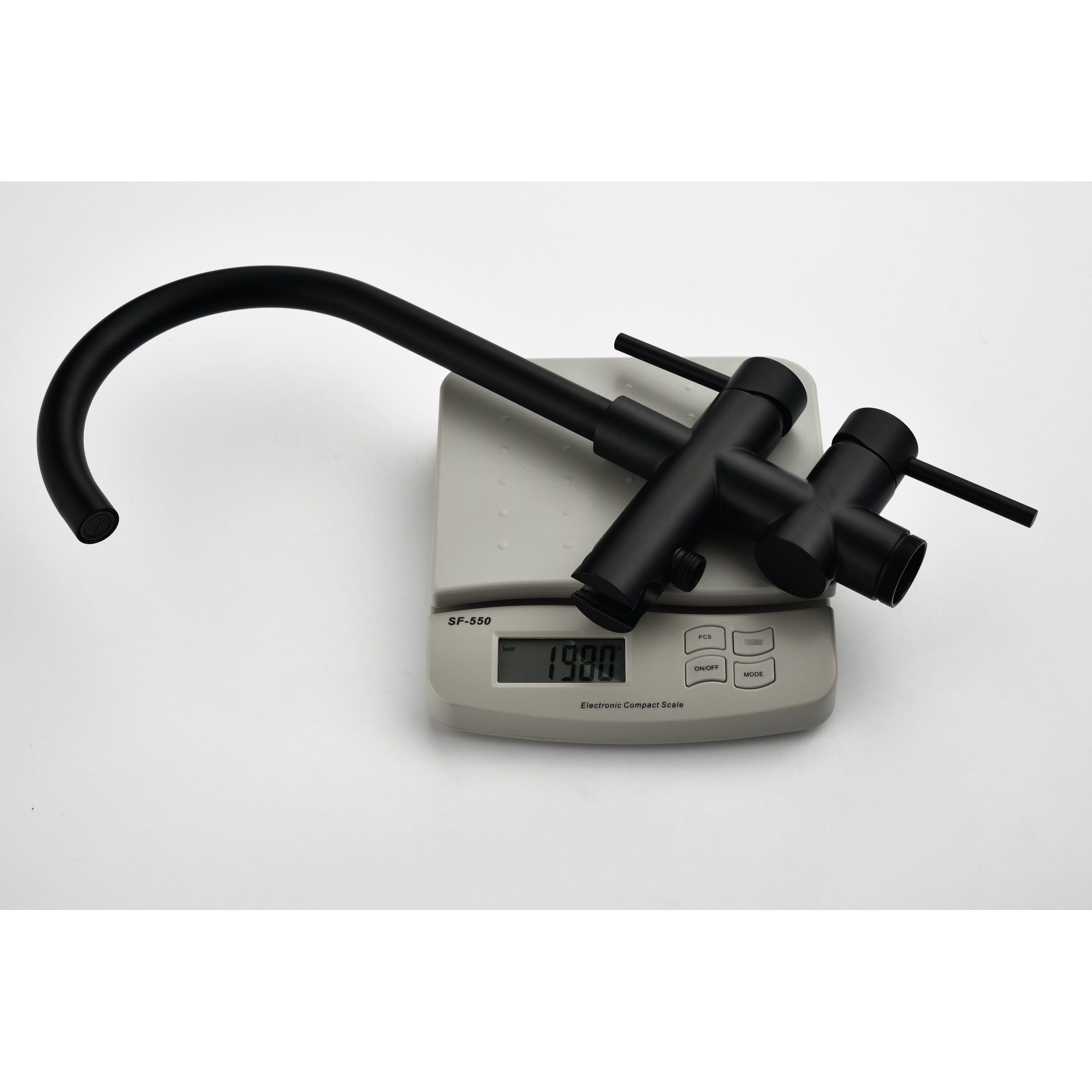 FusionFurnishings Freestanding Tub Faucet With Handheld Shower And ...