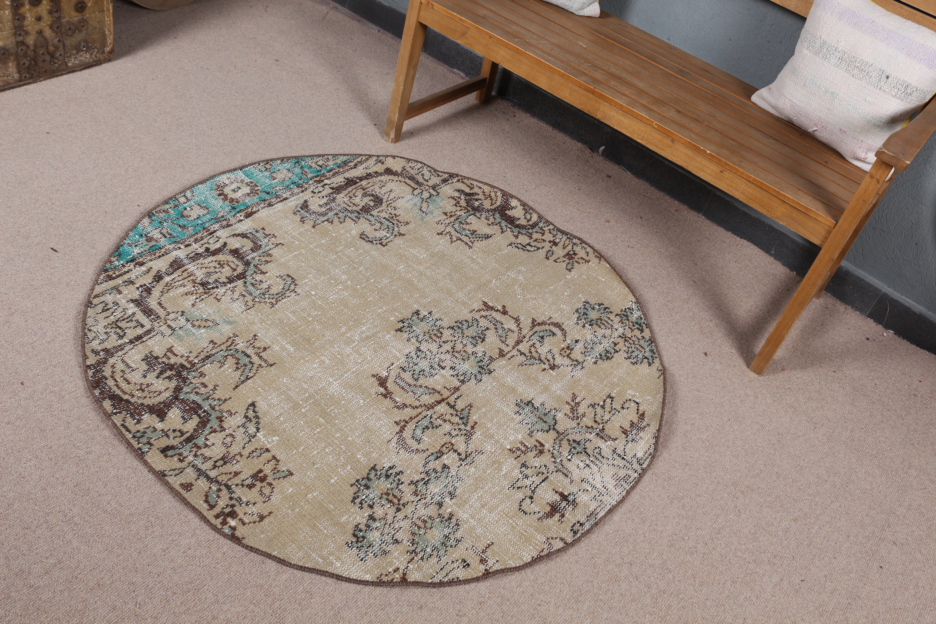 Red Barrel Studio Vintage-Style Round Turkish Rug Ideal For Enlivening ...