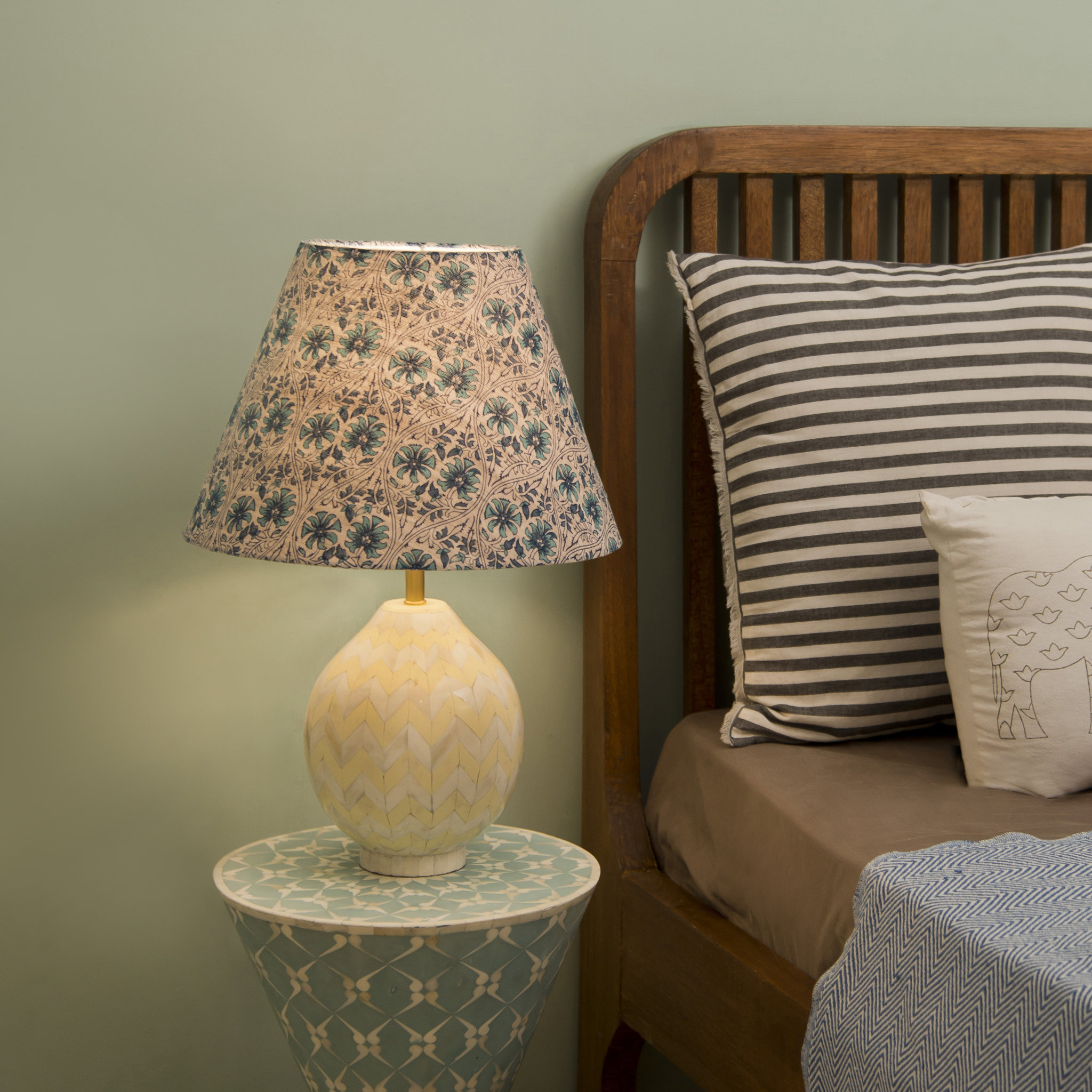 Mercer41 Didy 17.5" Cream Table Lamp | Wayfair