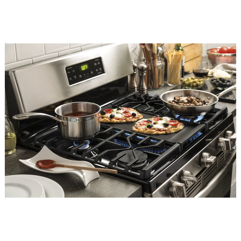 GE Appliances 30" 5 cu ft. Freestanding Gas Range with Griddle ...