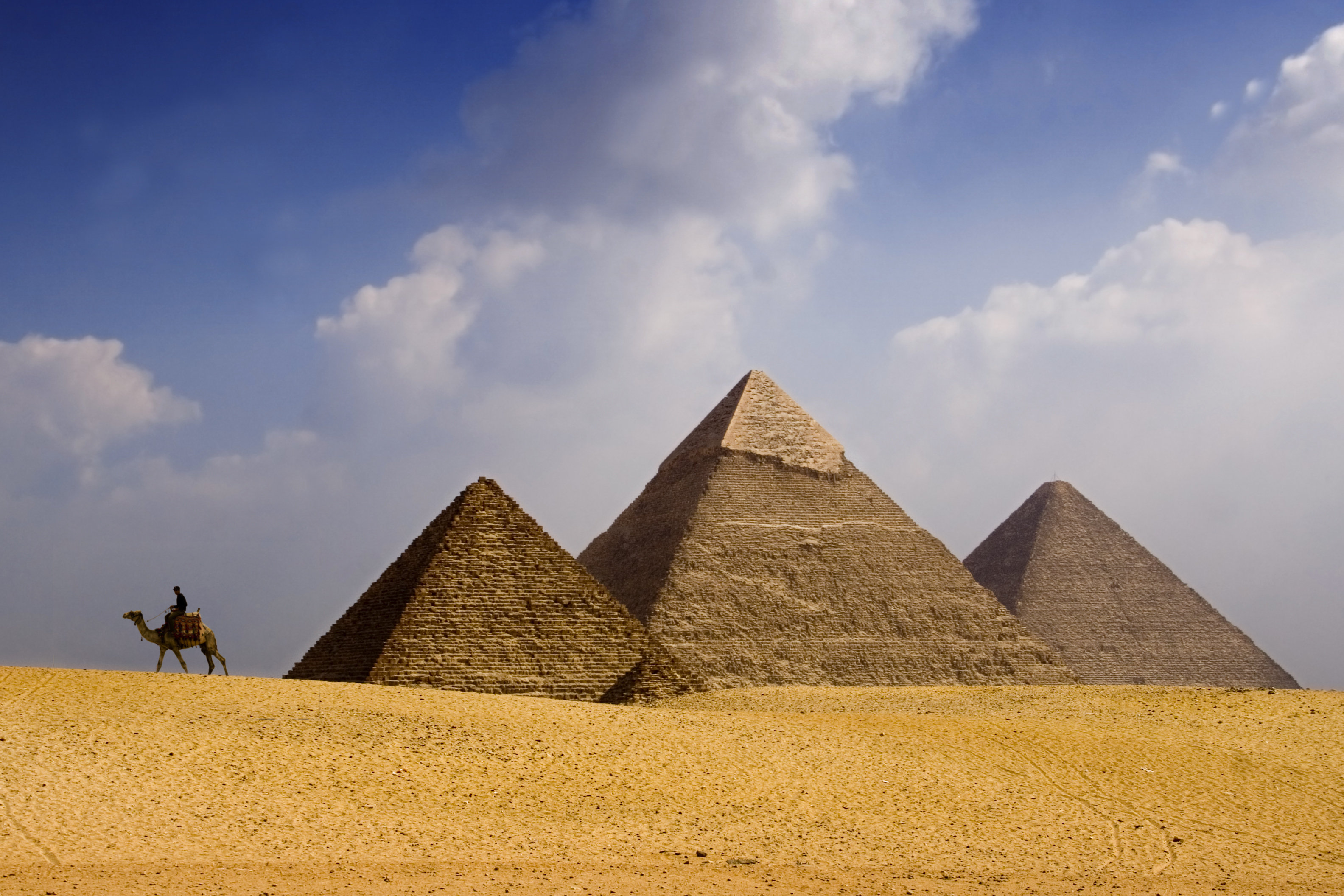 Union Rustic Pyramids On Canvas by Sculpies Photograph | Wayfair