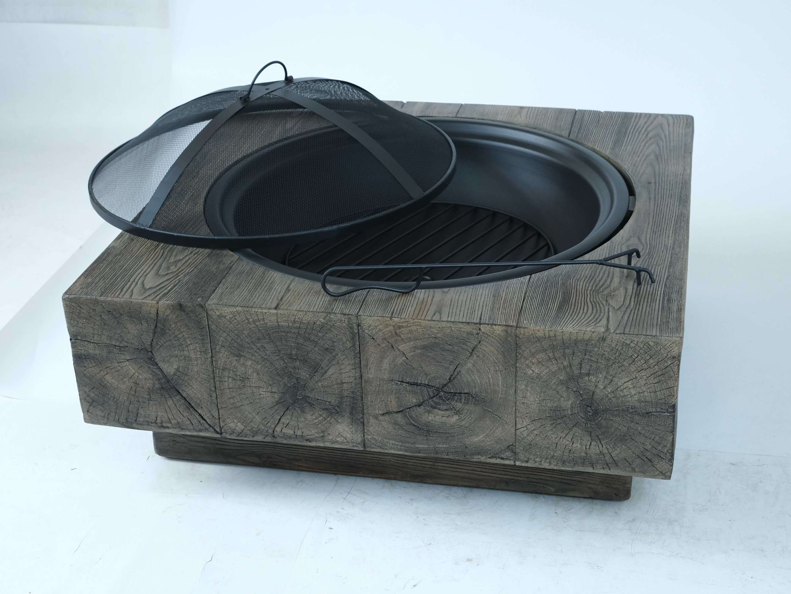 Foundry Select Wood-Fueled Outdoor Fire Pit With Wood Grain Design ...