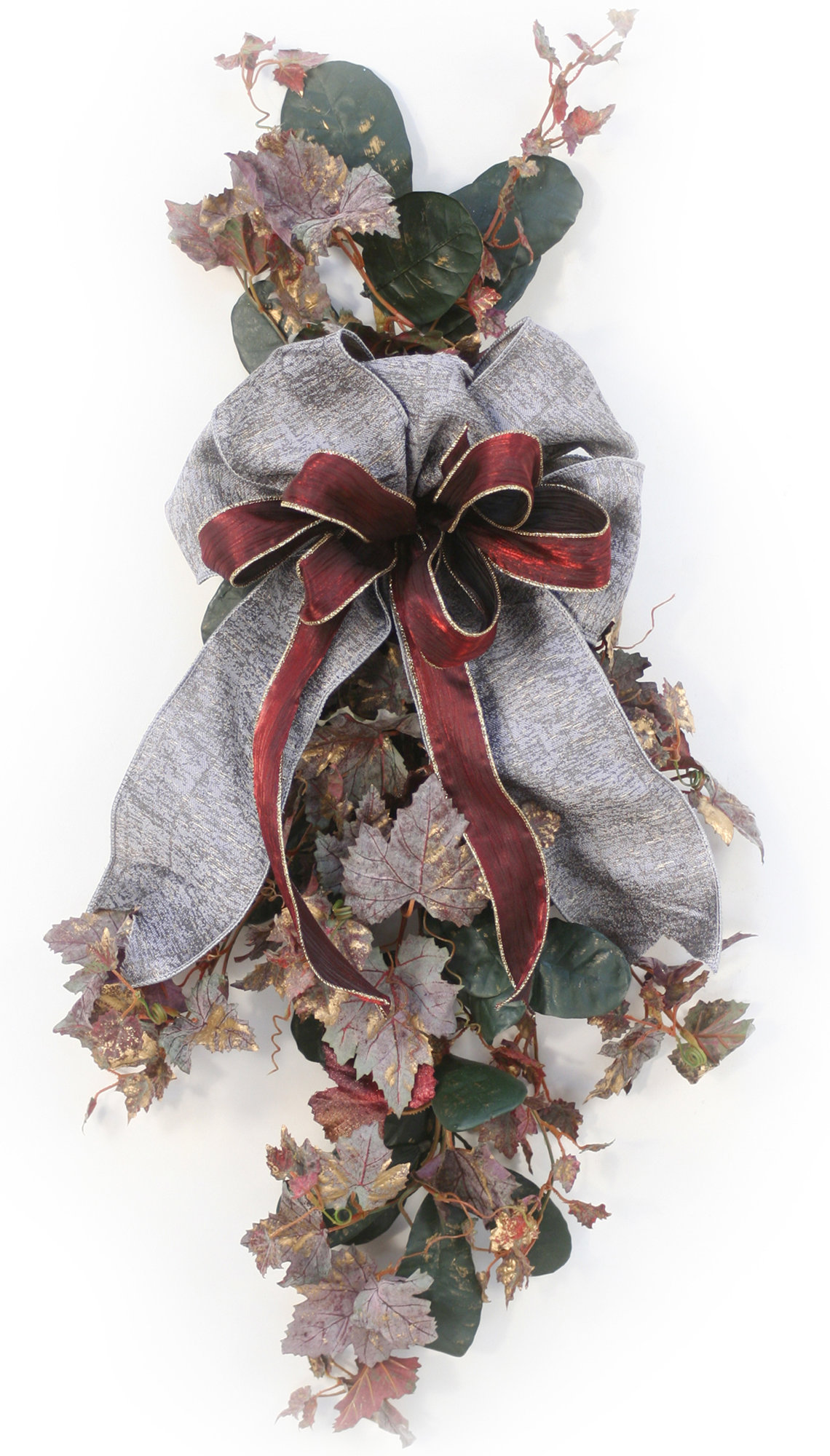 The Holiday Aisle® Frosted Grape and Bay Laurel Leave Swag - Wayfair Canada