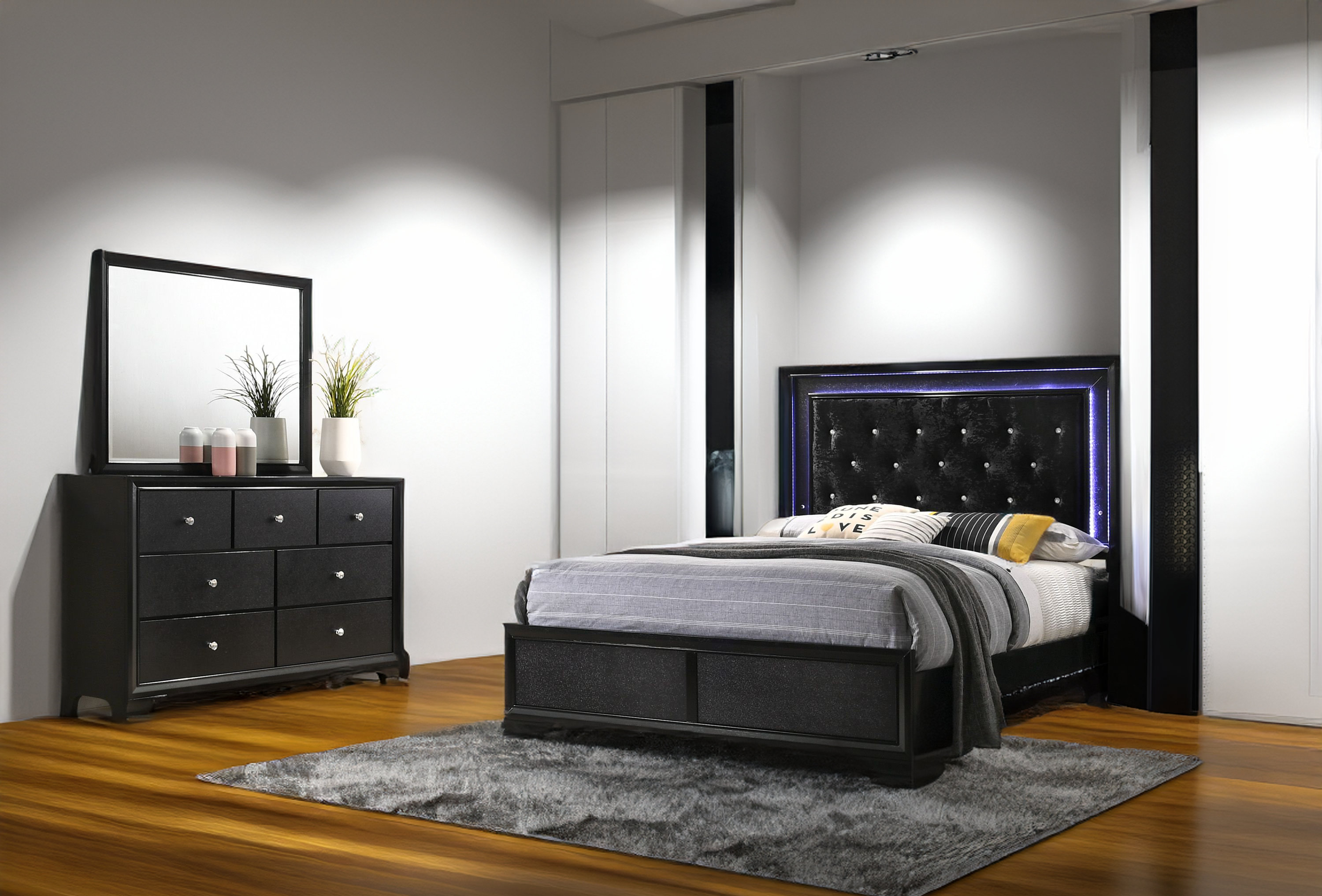 Red Barrel Studio® Rodna 3-1_Geri LED Upholstered Panel Bedroom Set ...