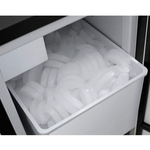 EdgeStar 25 Lb. Daily Production Crescent Ice Built-In Ice Maker ...