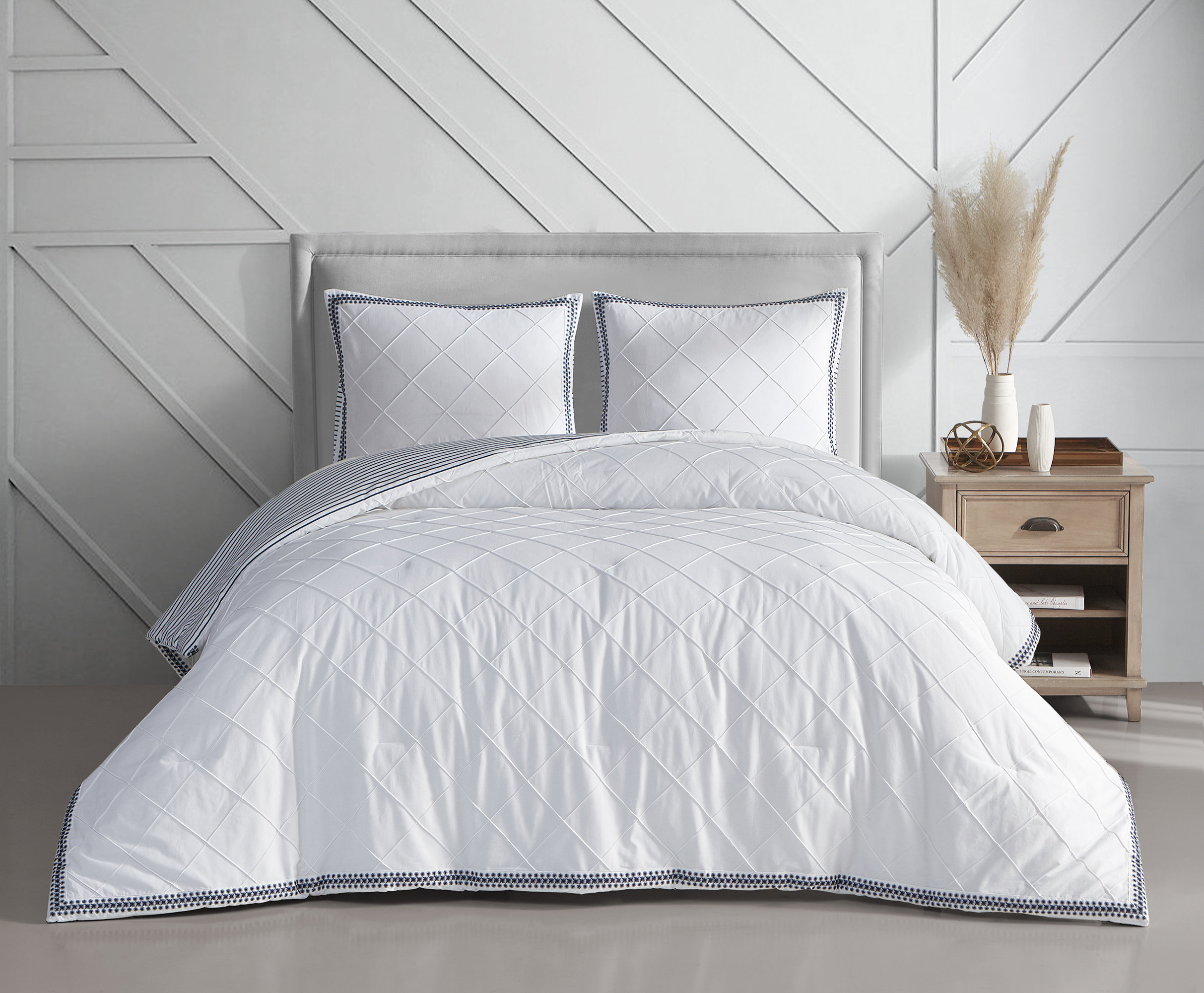 Beco Home Blue/White Standard Cotton Reversible 3 Piece Comforter Set ...