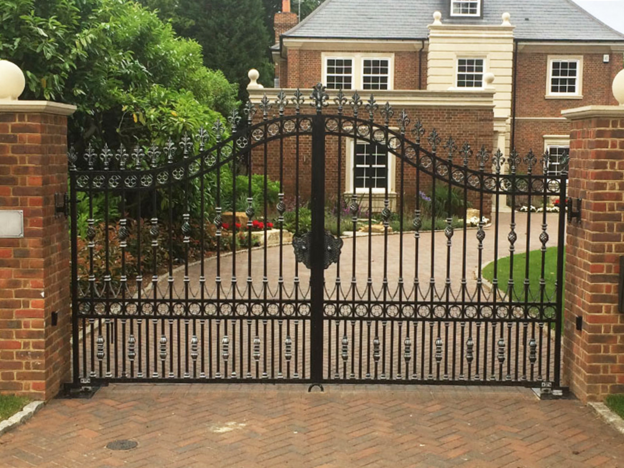 TAIMCO Gorgeous Visual Art Design Metal Driveway Gate | Custom Huge ...