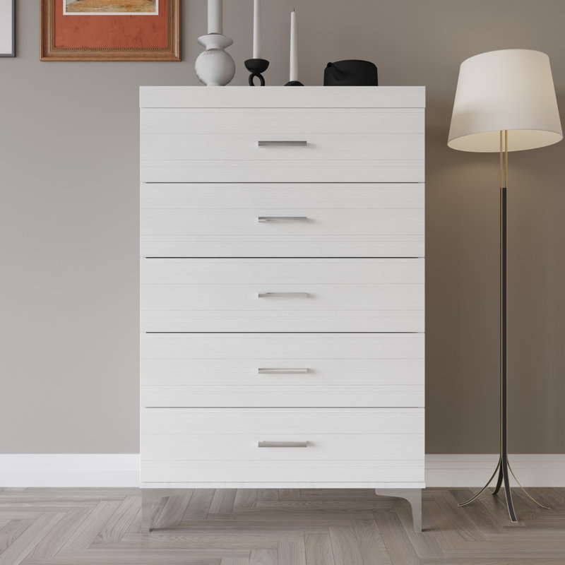 Wade Logan® Audy Anayeli 5 Drawer 31.5" W Chest & Reviews | Wayfair