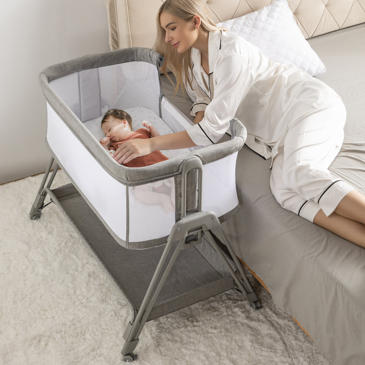 Zoomie Kids Baby Bassinet Bedside Sleeper with Wheels and Storage Tray ...