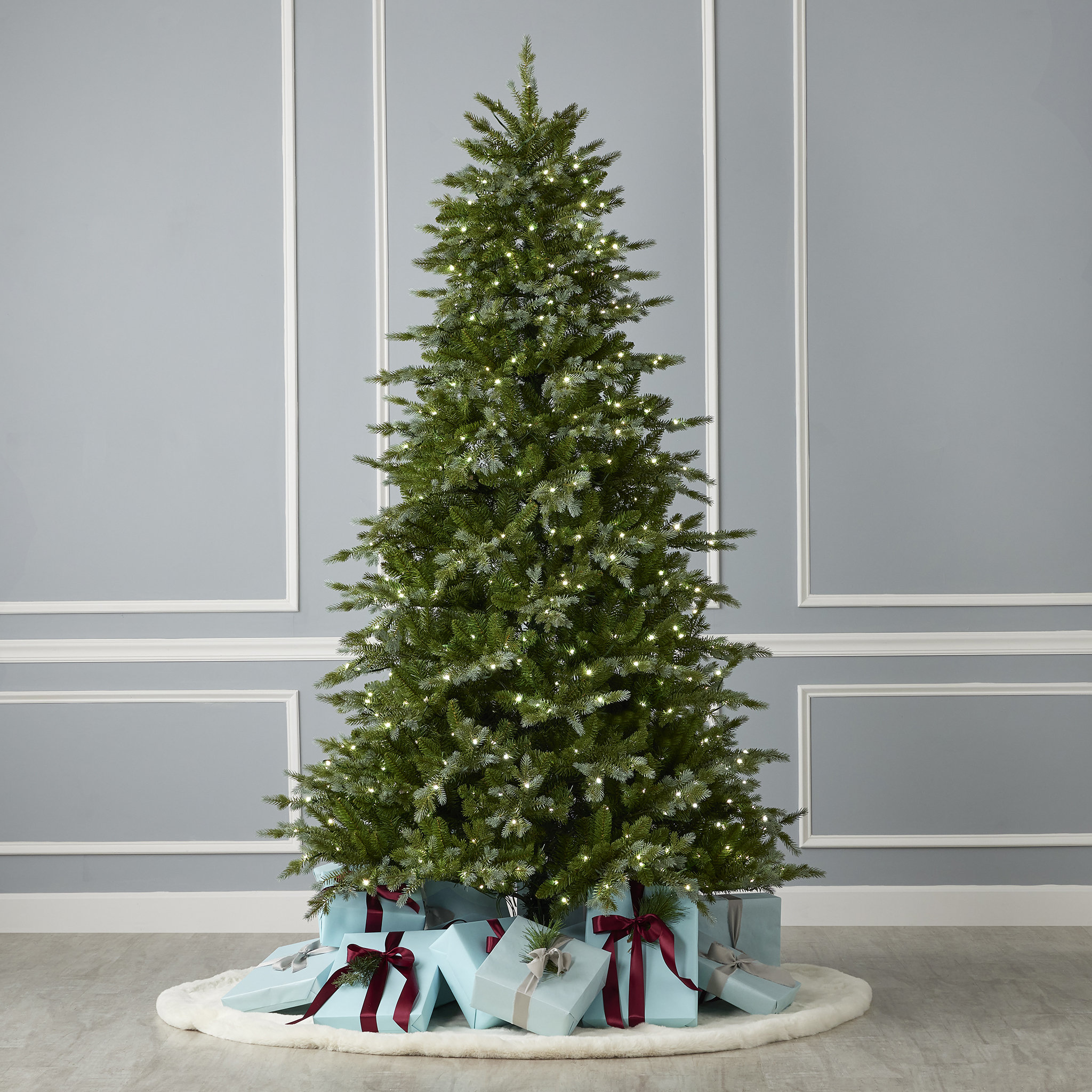The Holiday Aisle® The Bluffton Green/White Realistic Christmas Tree ...
