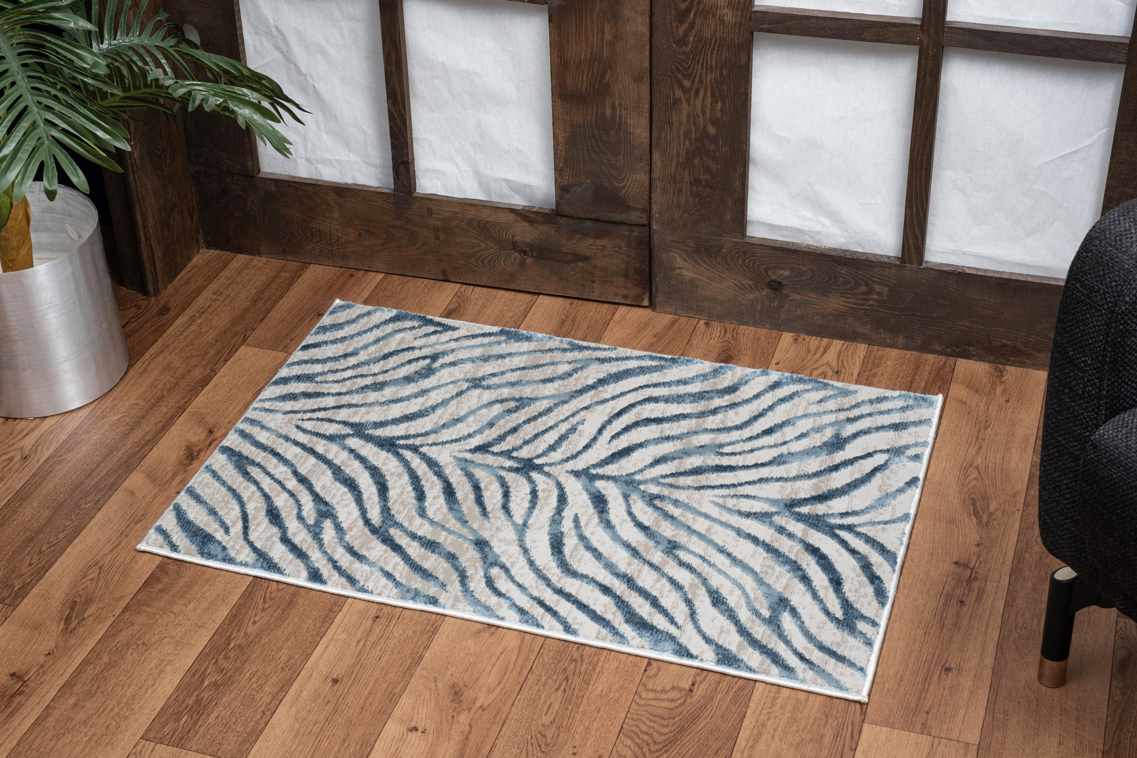17 Stories Armil Animal Print Machine Woven Polyester Area Rug in Blue ...