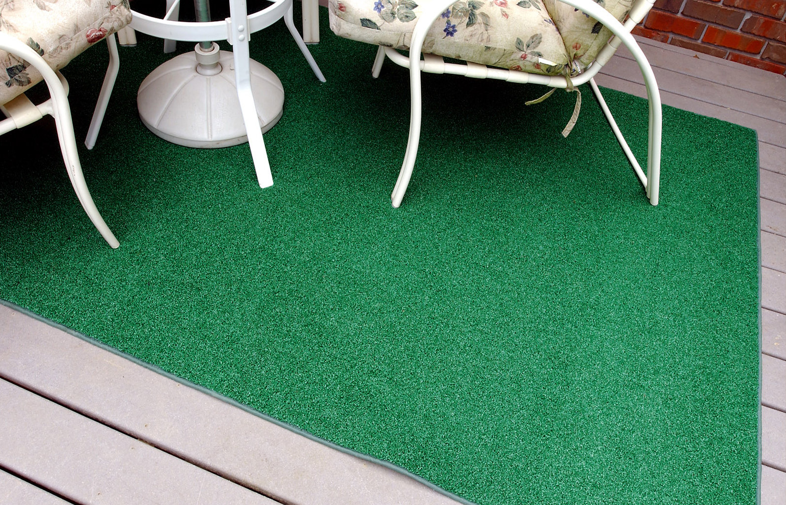 Lark Manor Anees Artificial Green Turf Indoor Outdoor Pet Friendly Rugs ...