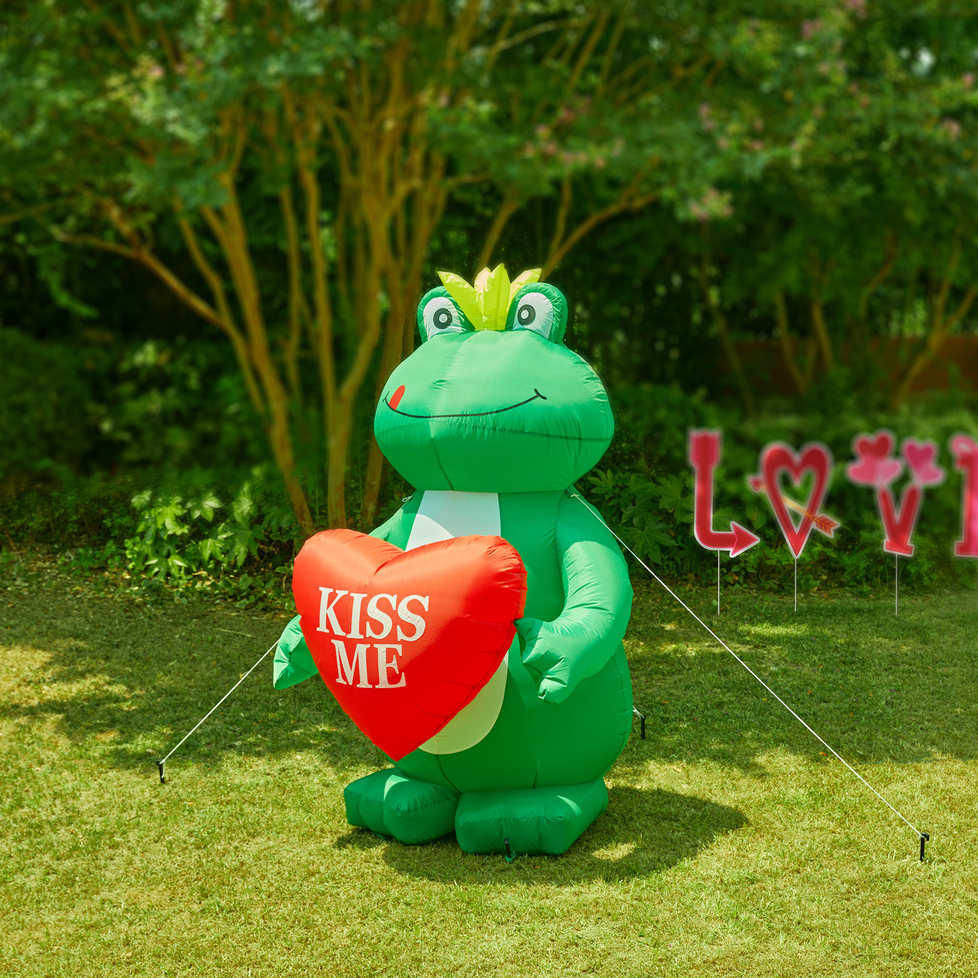 The Holiday Aisle® Eesi Lighted Valentine's Frog Inflatable | Wayfair