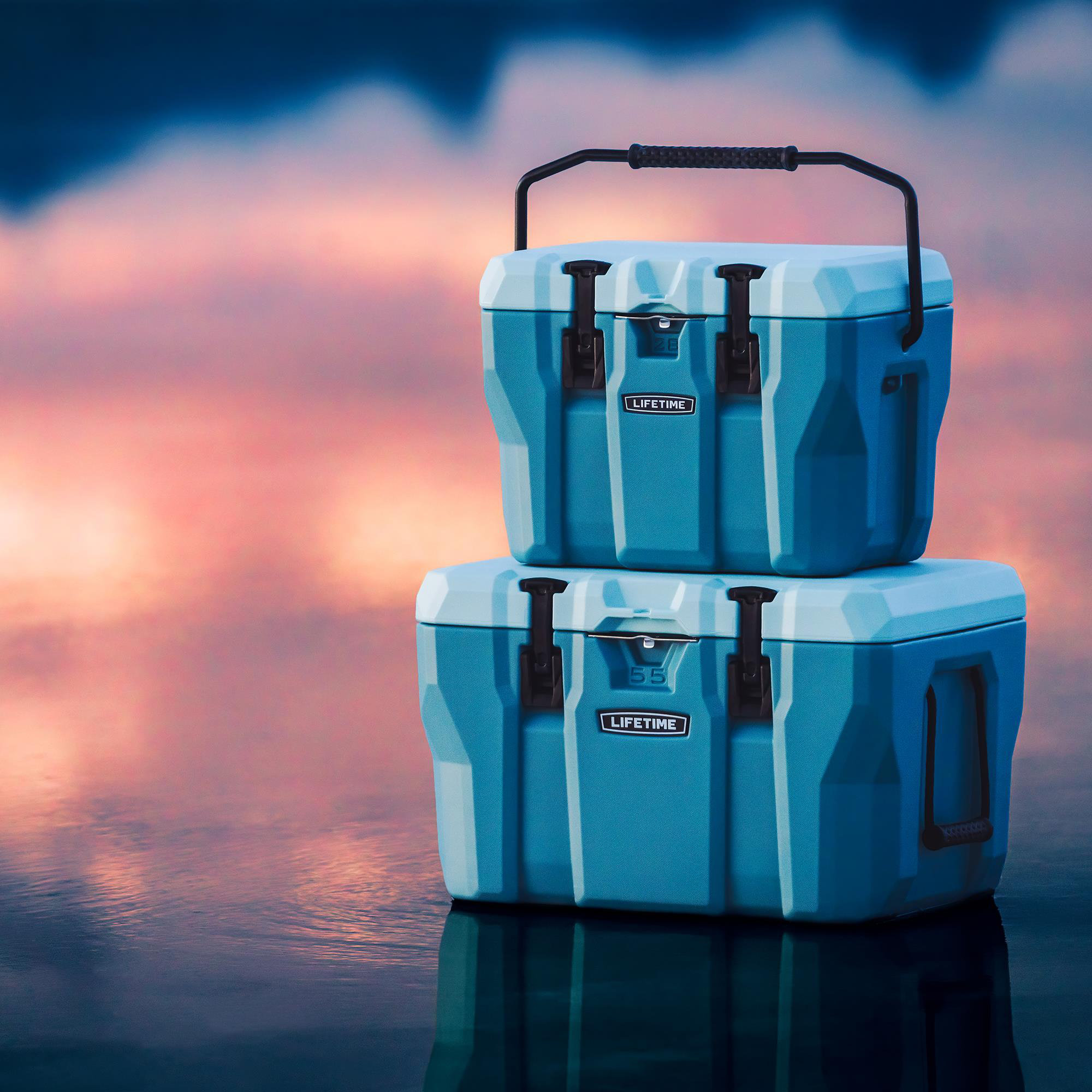 Lifetime Special Edition 55 Quart High Performance Cooler, Storm Blue ...