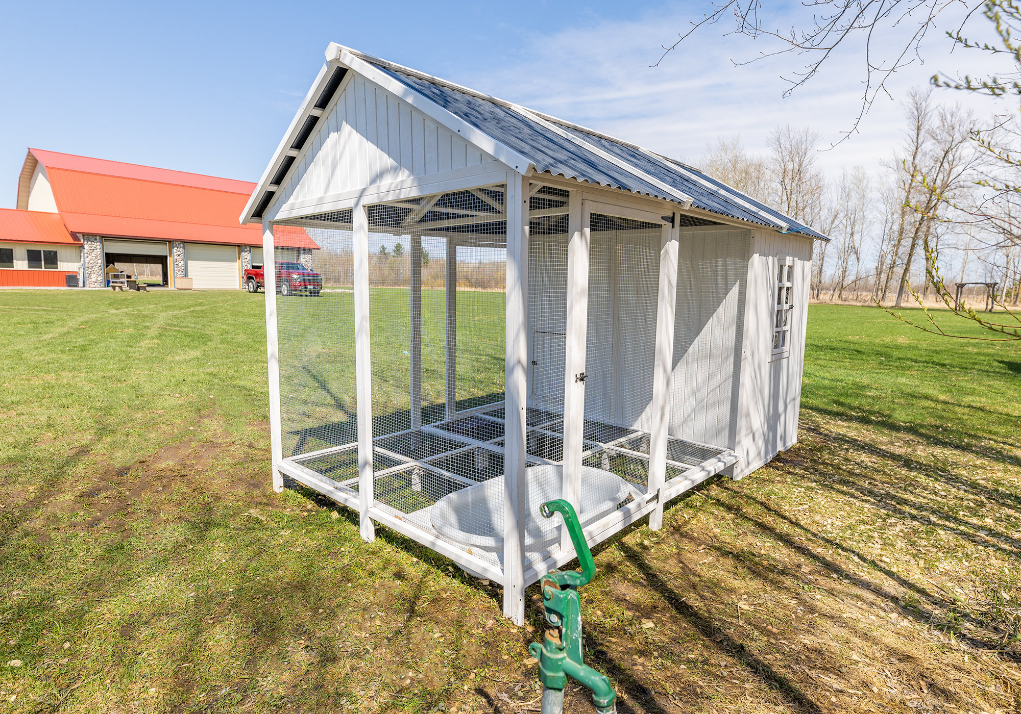 Zylina Modern Duck Barn & Reviews - Wayfair Canada