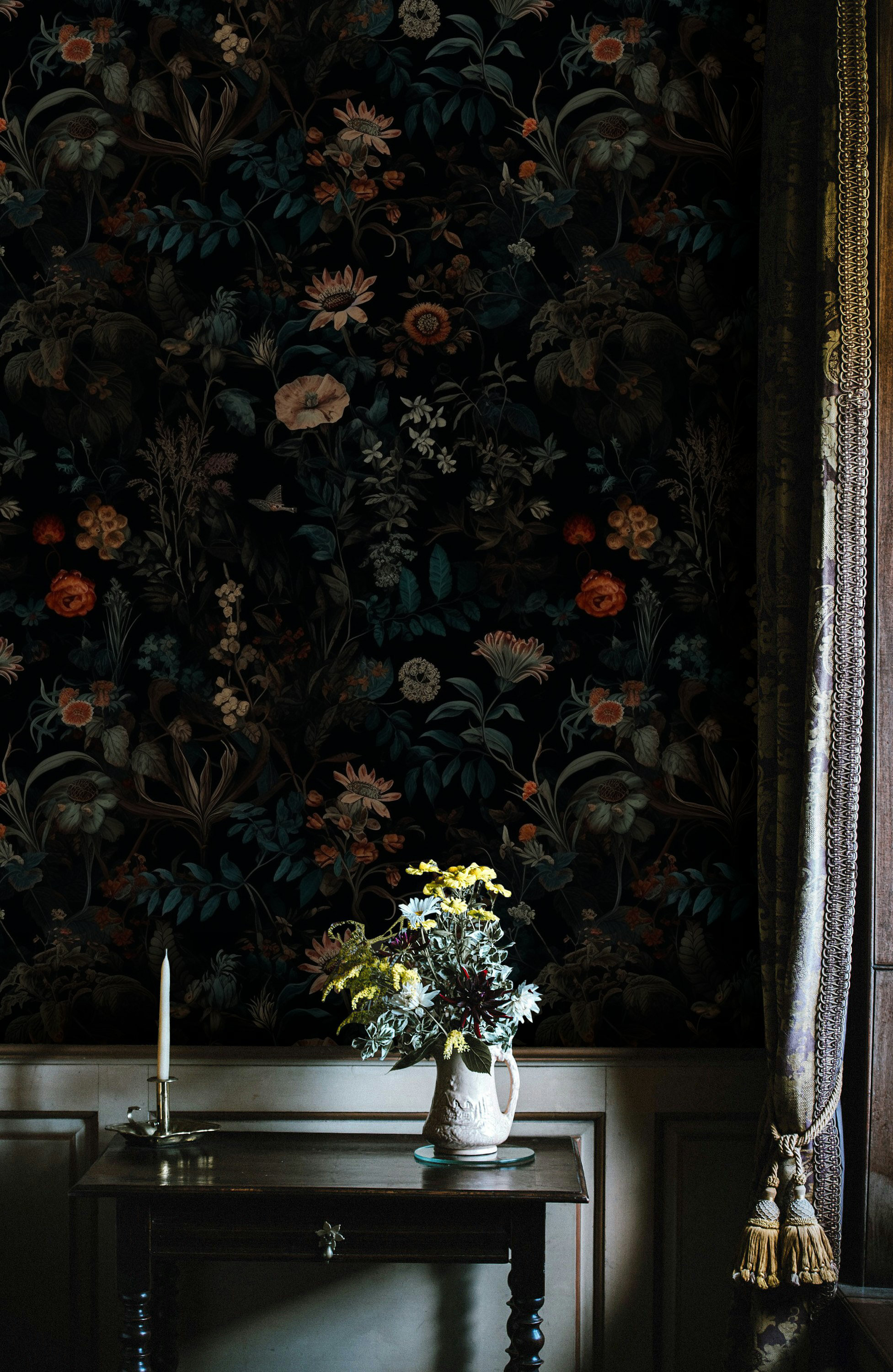 Lark Manor Elegant Botanical Floral Wallpaper Bryelle Peel & Stick ...