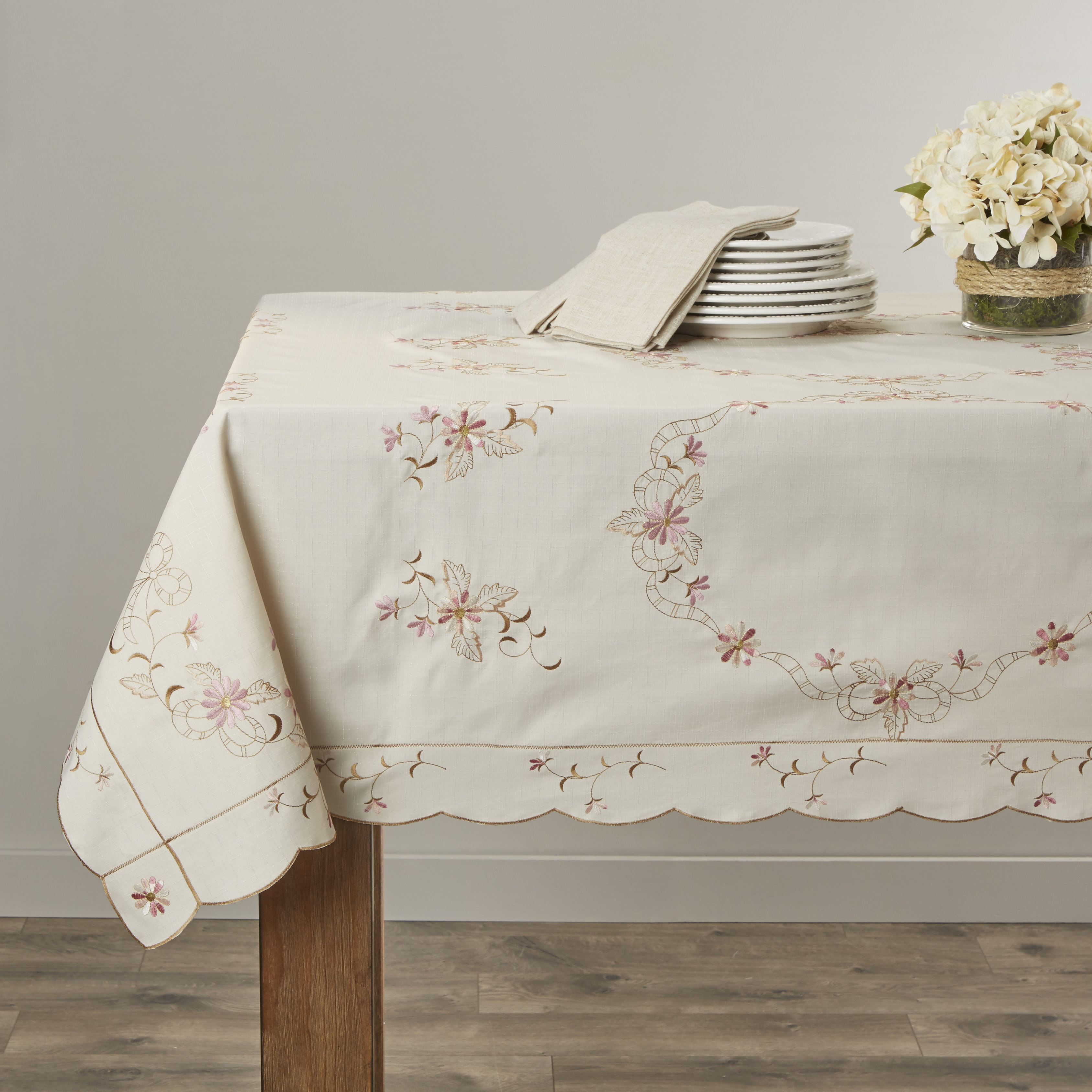Ophelia & Co. Mendivil Floral Tablecloth & Reviews | Wayfair